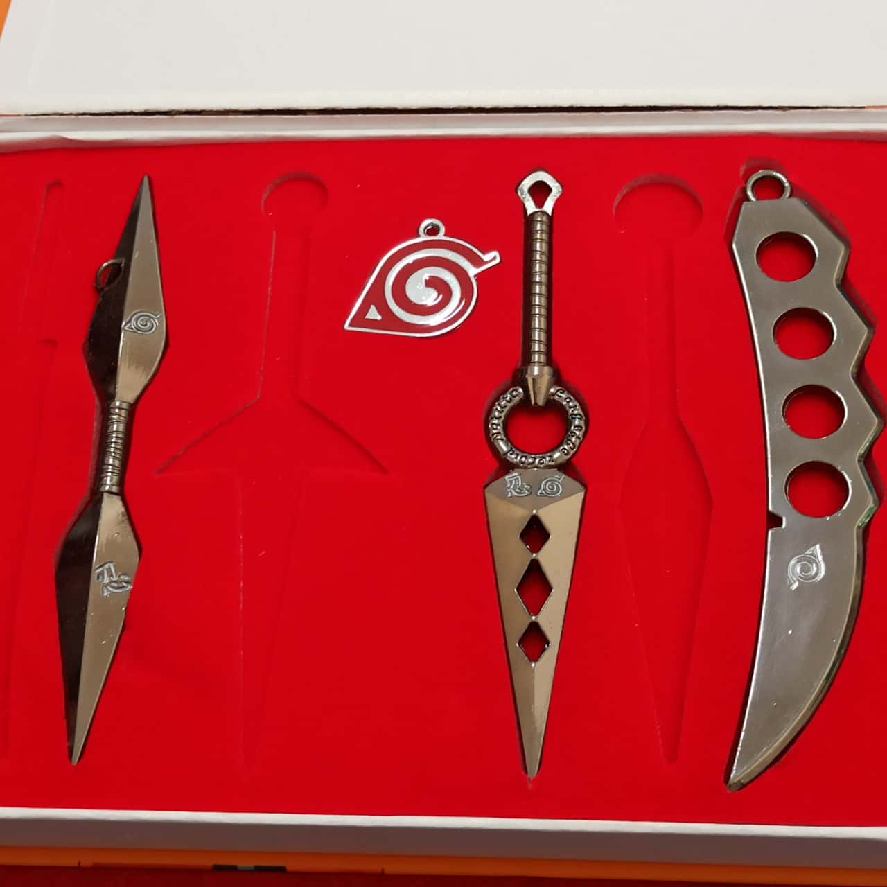 NARUTO Shuriken Alloy Prop Weapons Toys, incomplete in box 4/7 pieces (b19)