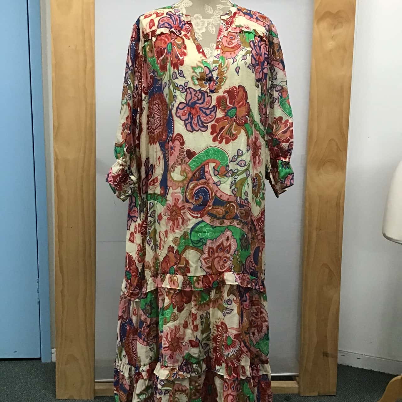 Adorne Womens Size 16 Long Sleeve Multi coloured Maxi Dress (s)