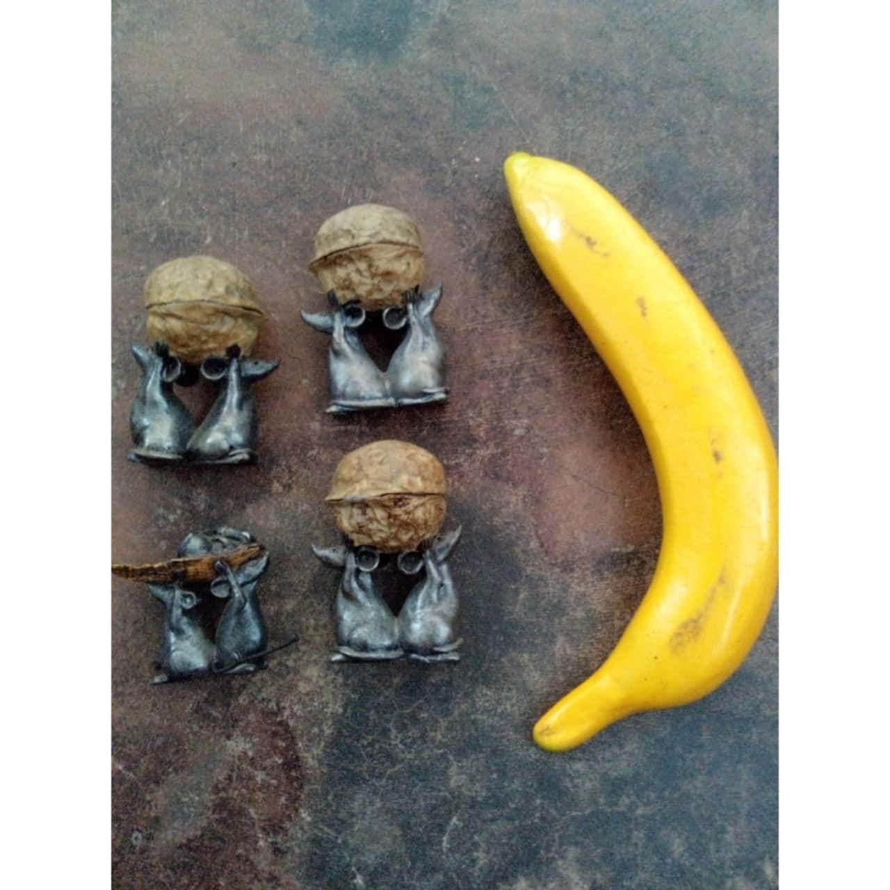 Very Unusual Mice Carrying Nuts & Baby Figures