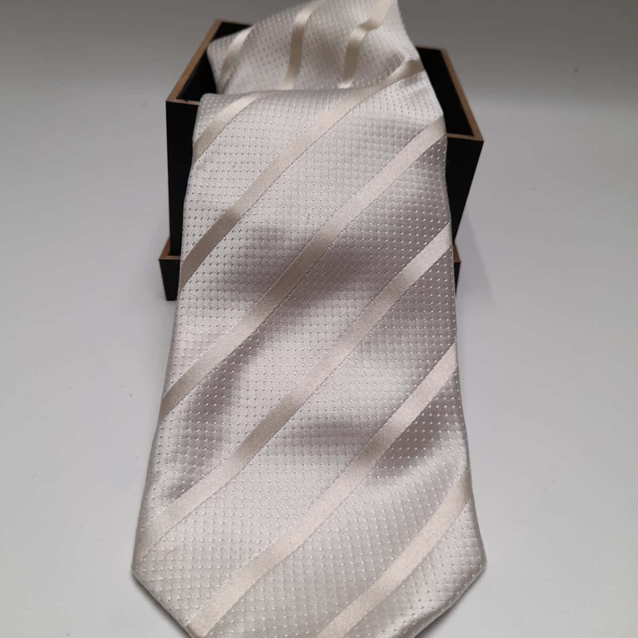 Mens Zenetti Off White Silk Tie and Handkerchief(s)