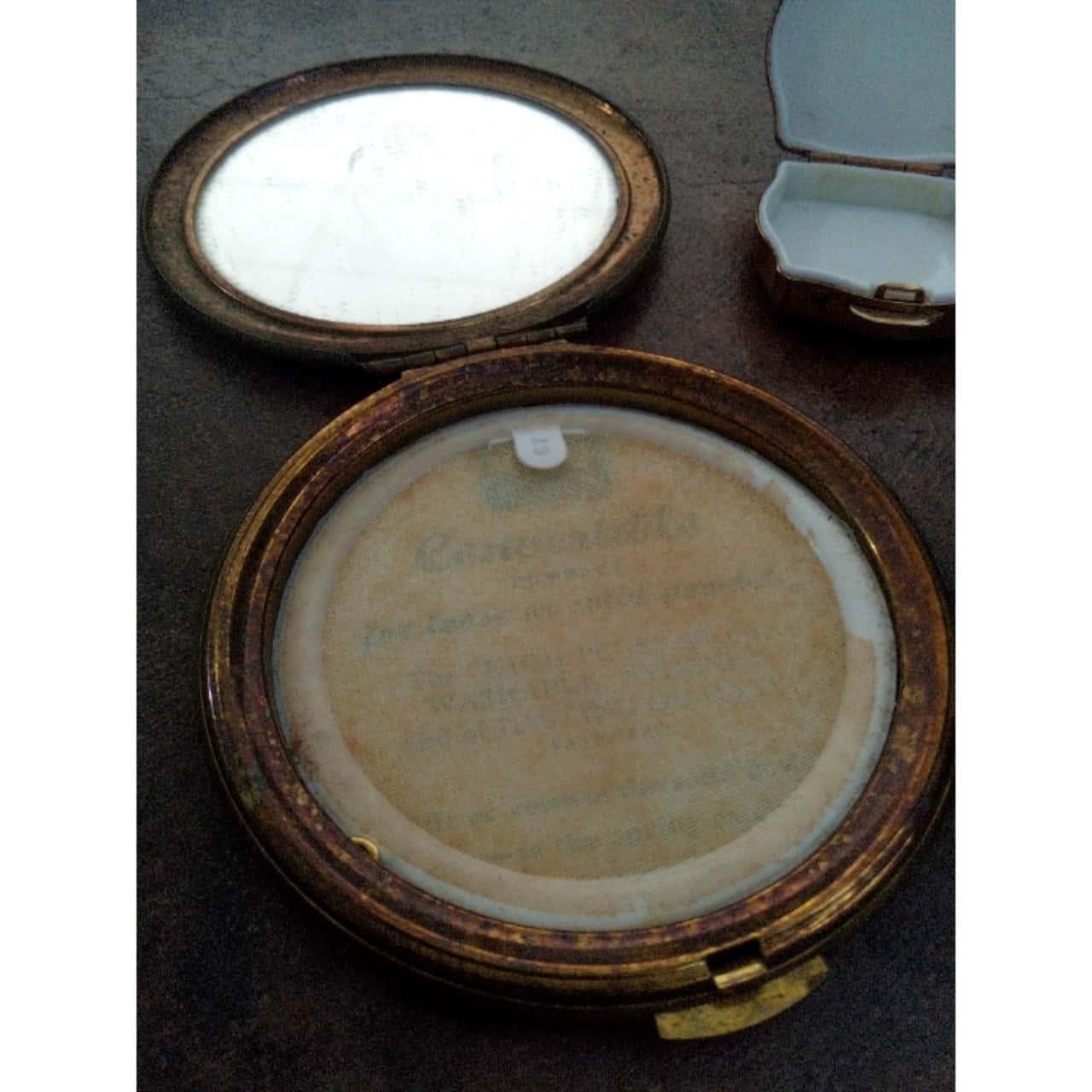 Assorted Vintage Compacts/Pill Box - Mascot, Kigu & Stratton(s)
