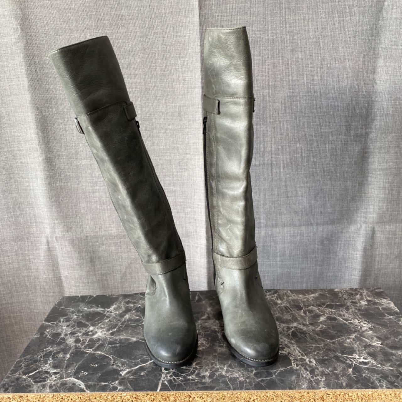 Parisienne Womens Size 36 Knee High Boots Grey