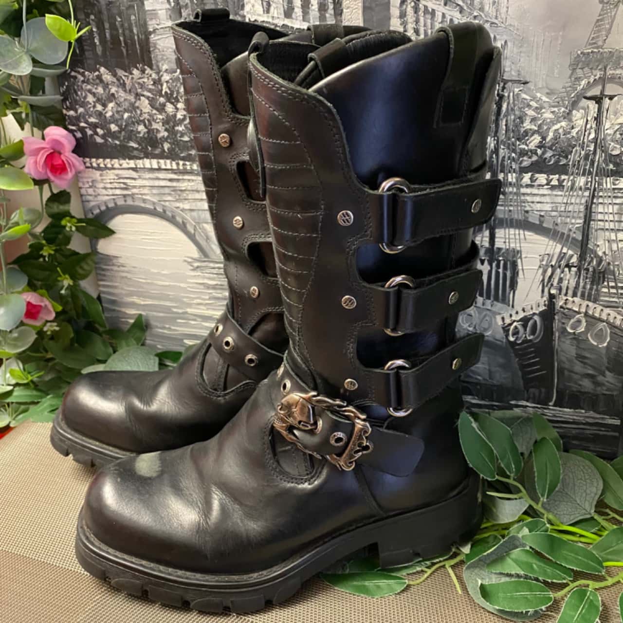 REDUCED-Mens Leather Bike Boots with Lashes Size 8 Black(s)