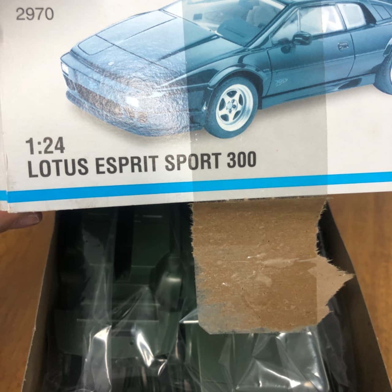 SALE! Monogram Lotus ESPIRIT Sport 300 Car Model Kit From 1995 (s)