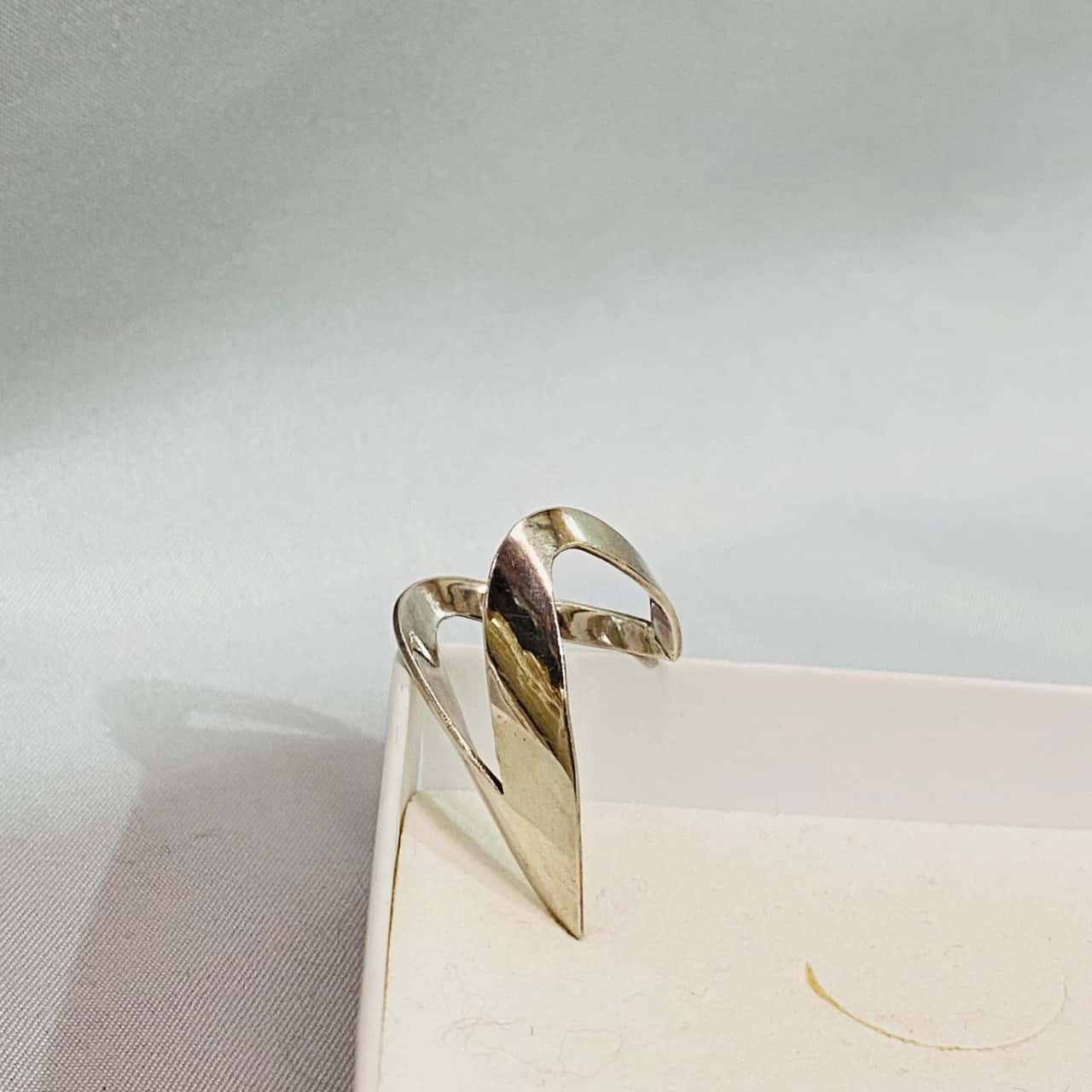 925 Silver Point Ring (s)