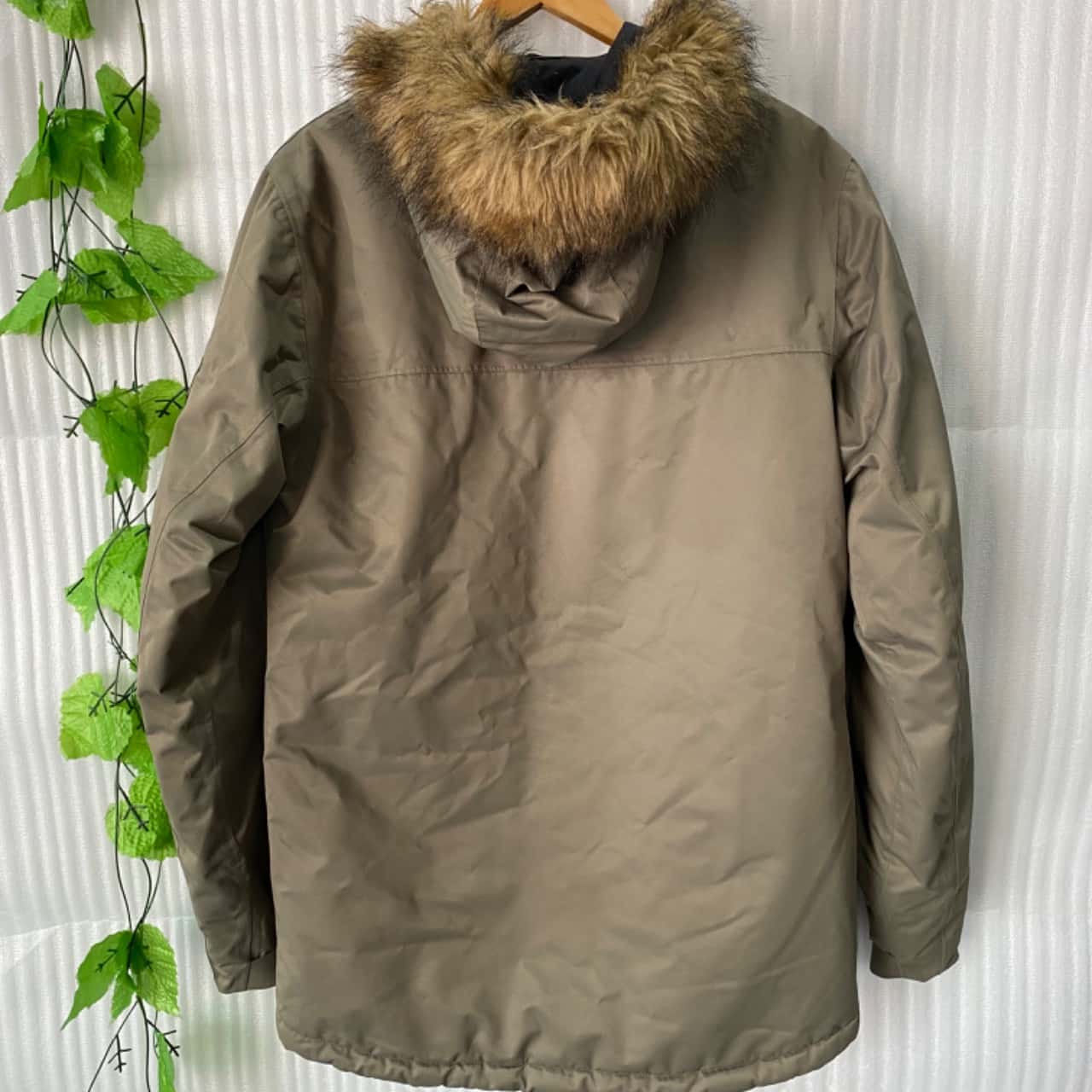 Womens MOVE MOUNTAINS Khaki Down Jacket (s)