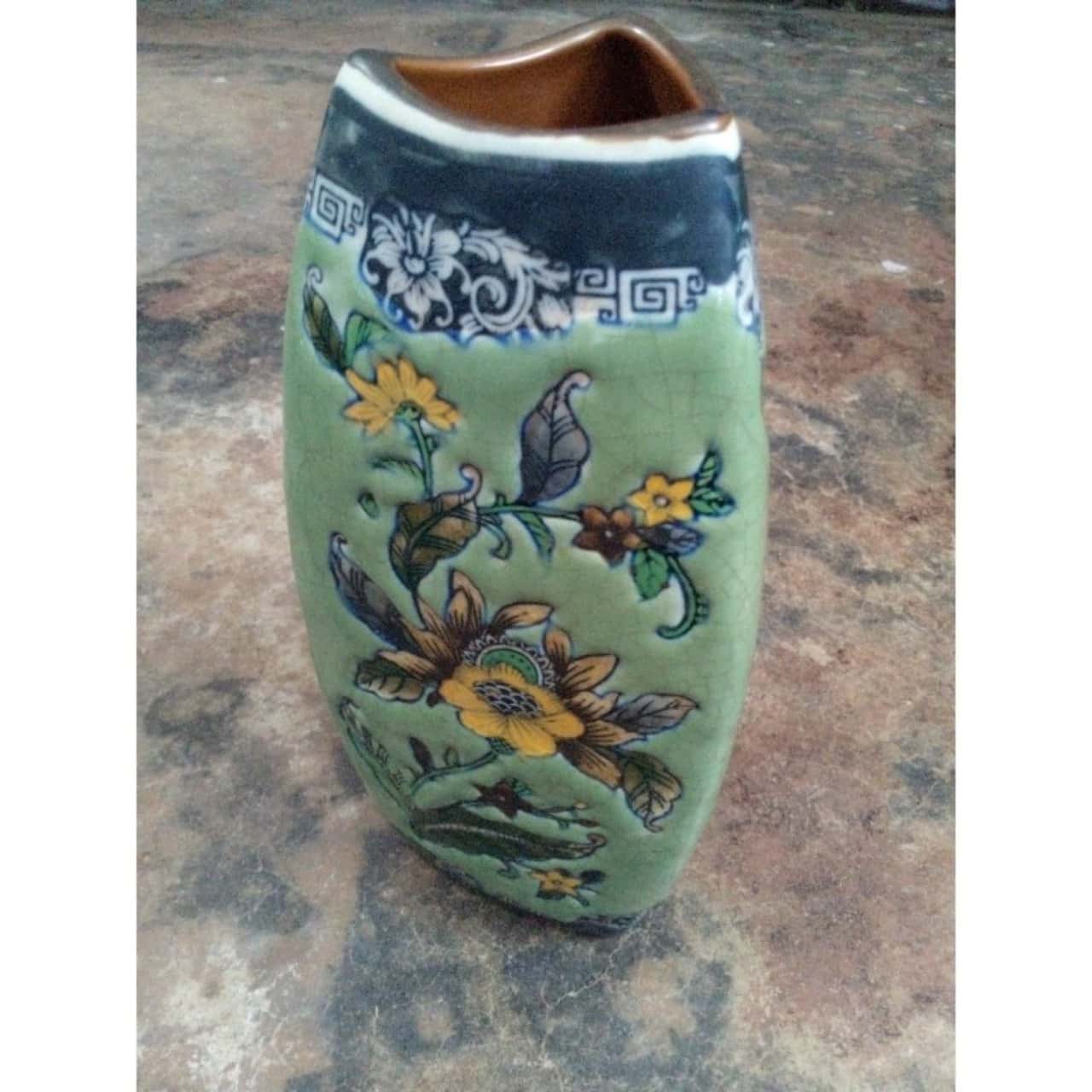 Beautiful Baum Bros Formalities Vase(s)