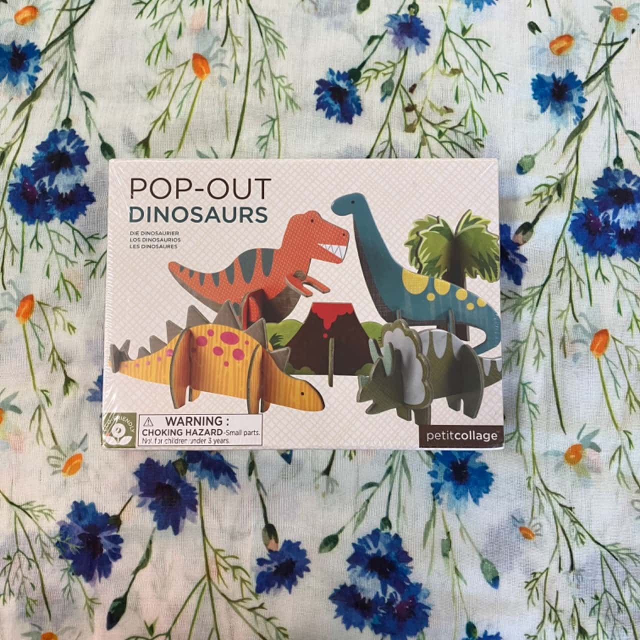 Pop Out Dinosaurs NEW STILL SEALED(s)