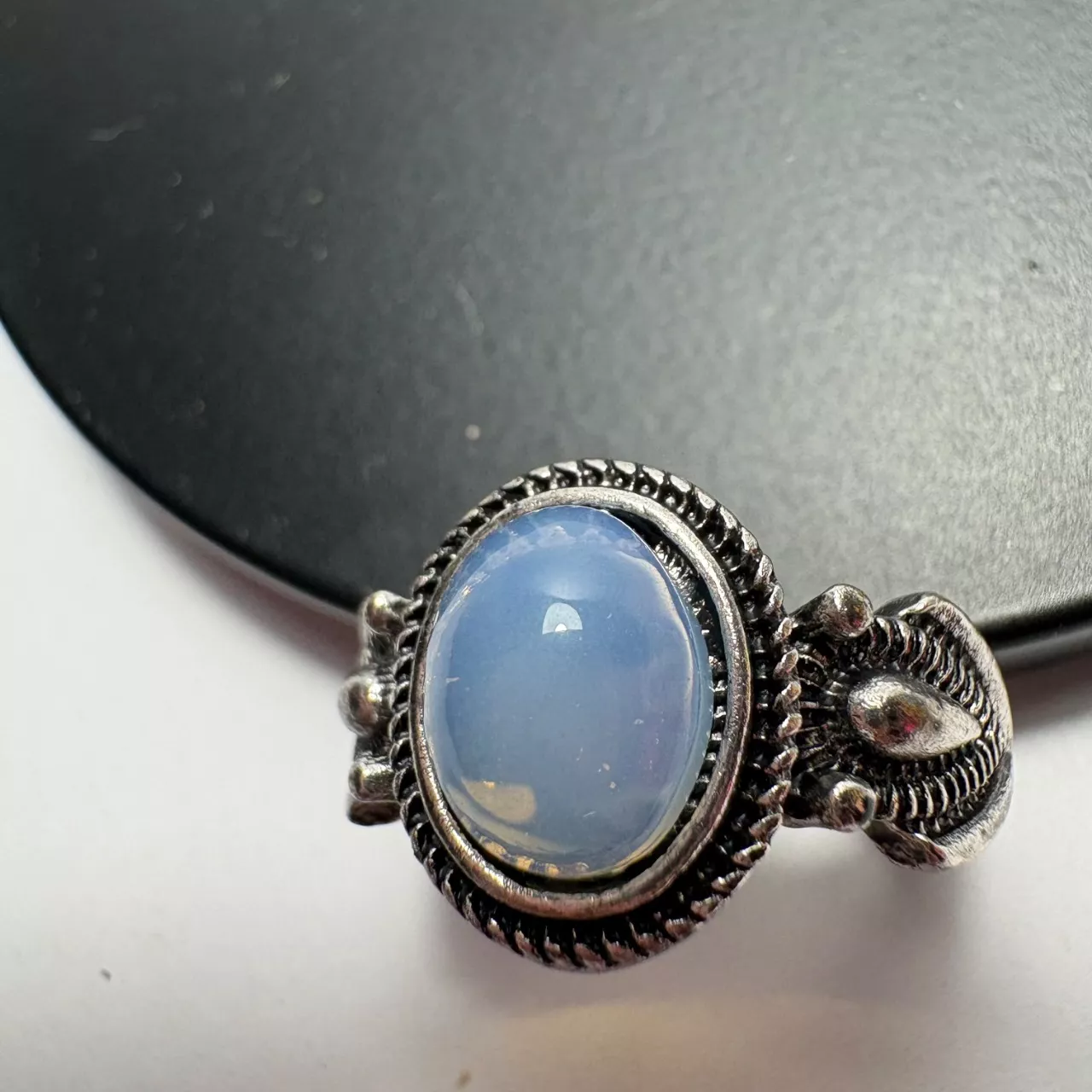 Gemstone Size 8 Ring Moonstone/Chalcedony Look Stone - Used Very Good ...