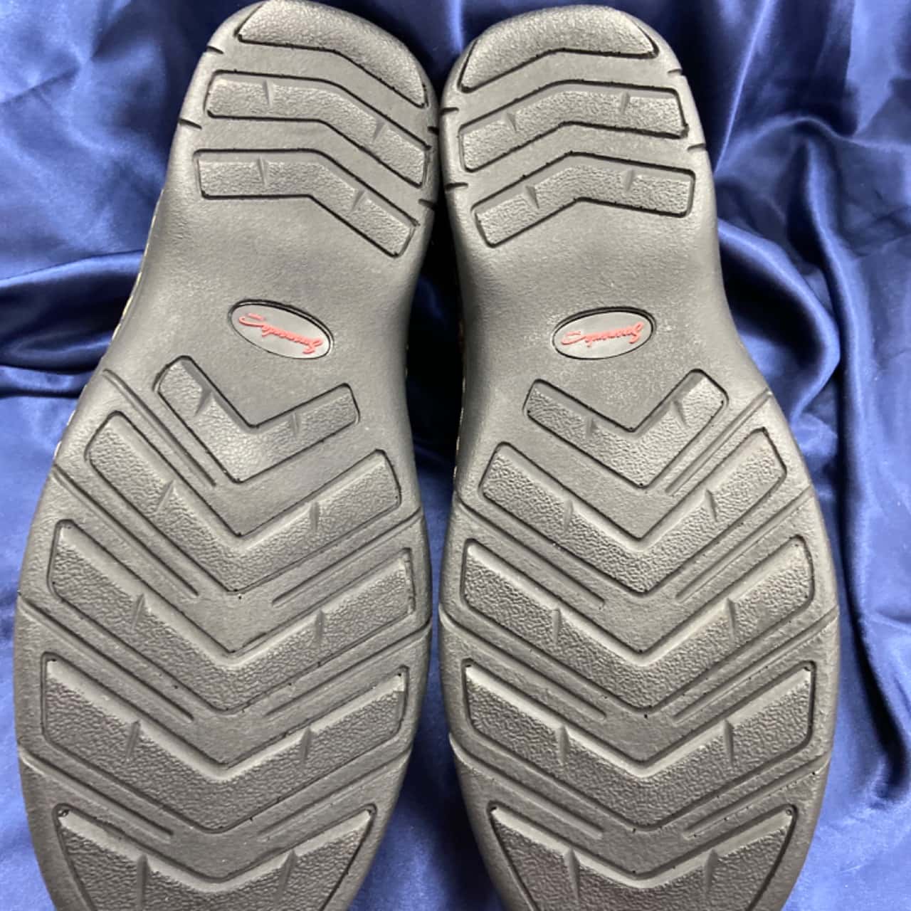 Saramanda, men’s size 10 leather shoes