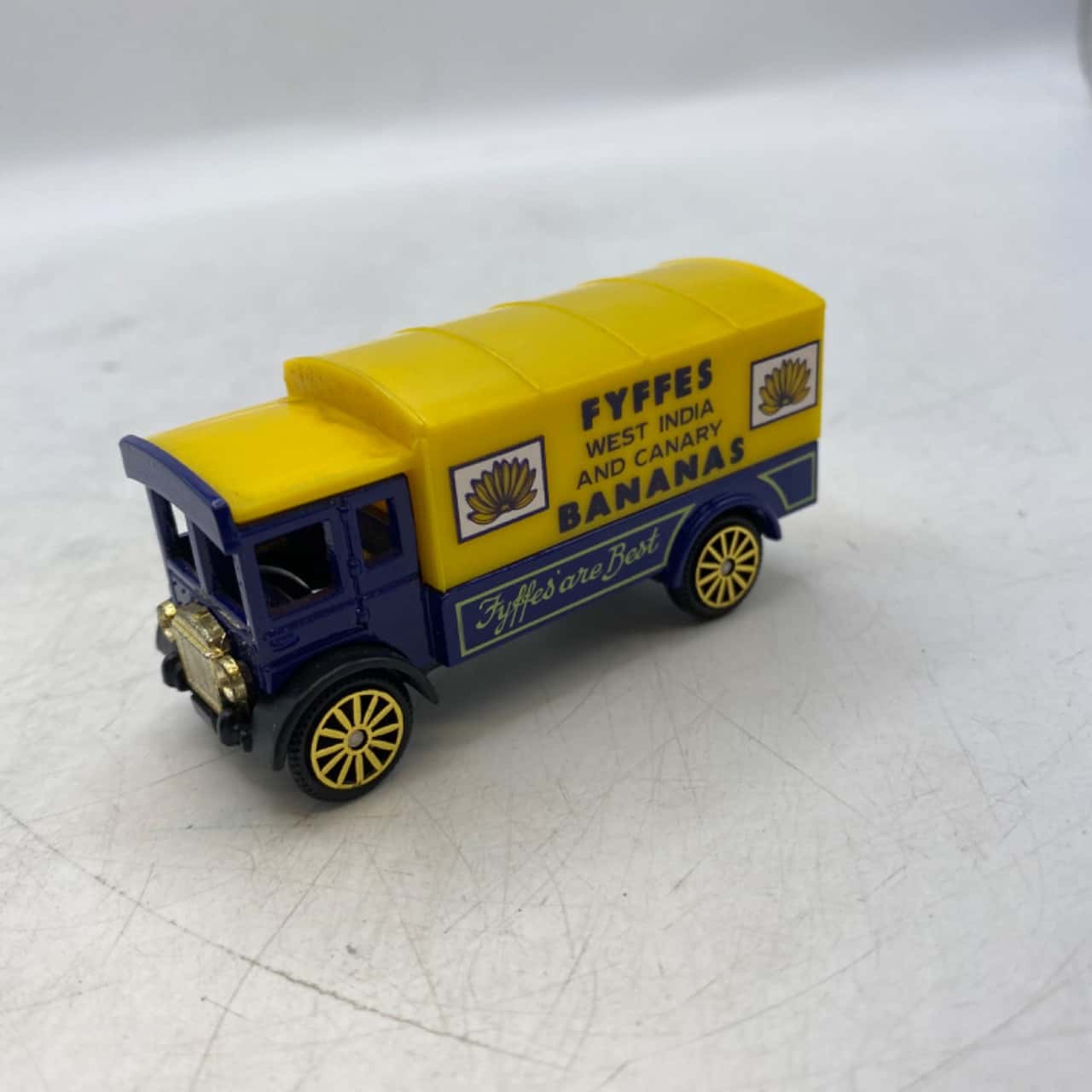 Die Cast Collectible Car Cordi Classics Fyffes Bananas Van