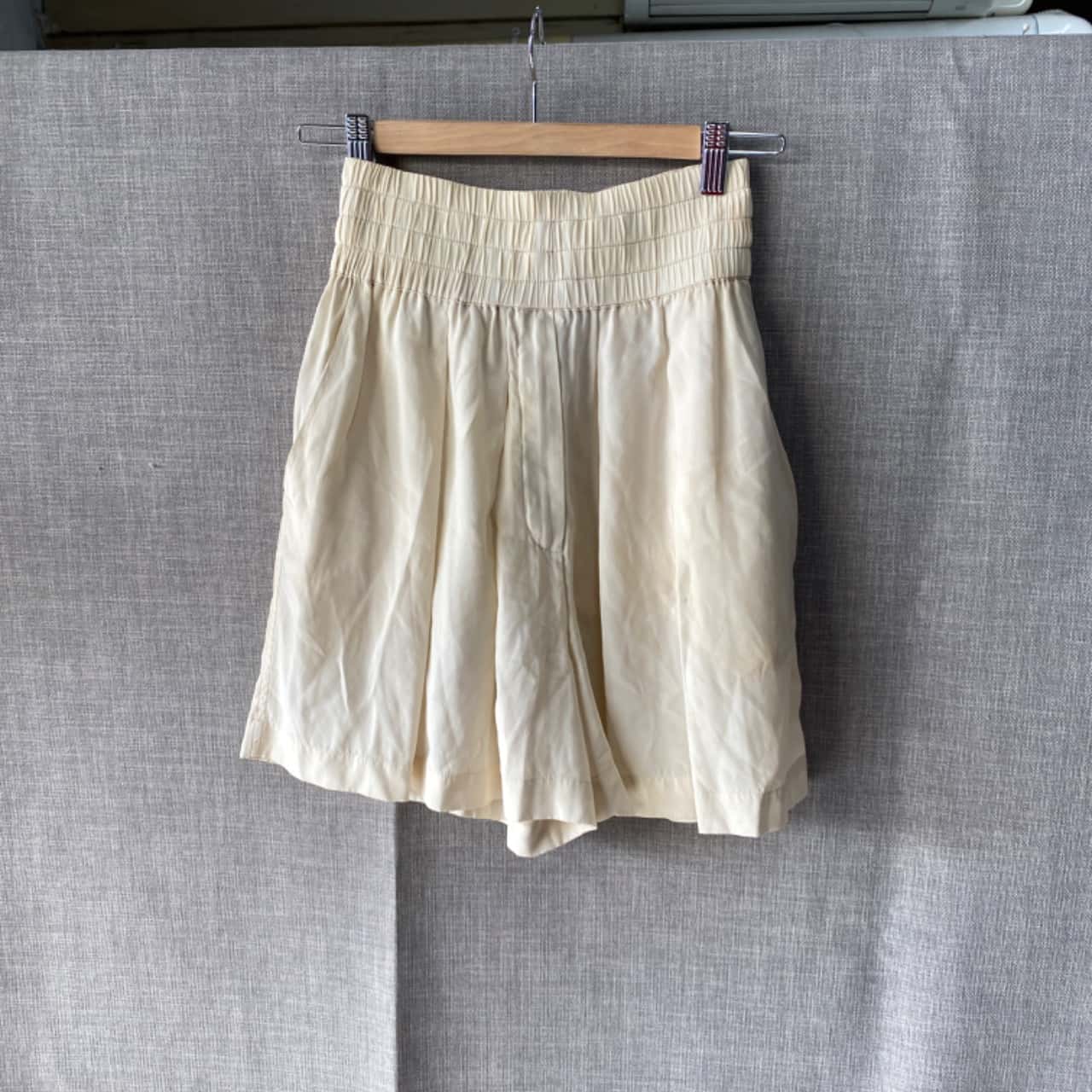 Scanlan Theodore Womens Size 6 Shorts Cream