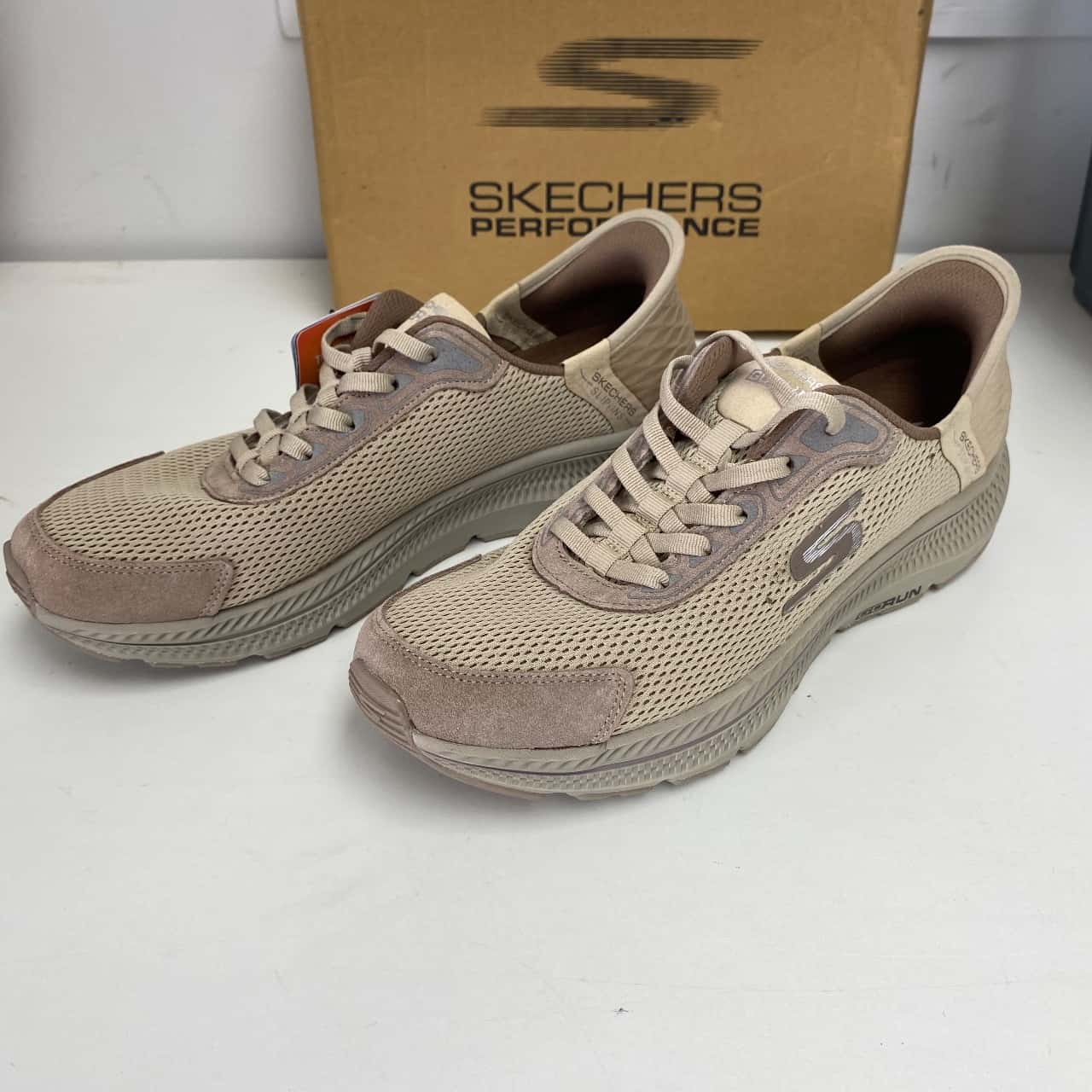 Skechers Taupe Arch Fit Air Cooled Shoes Size 10.5
