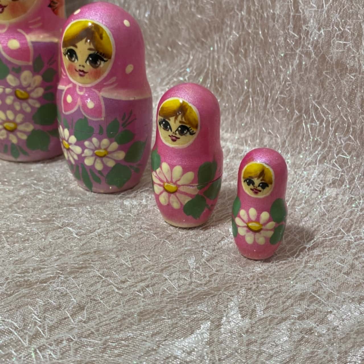 Russian Matrioshka, 5 nesting dolls