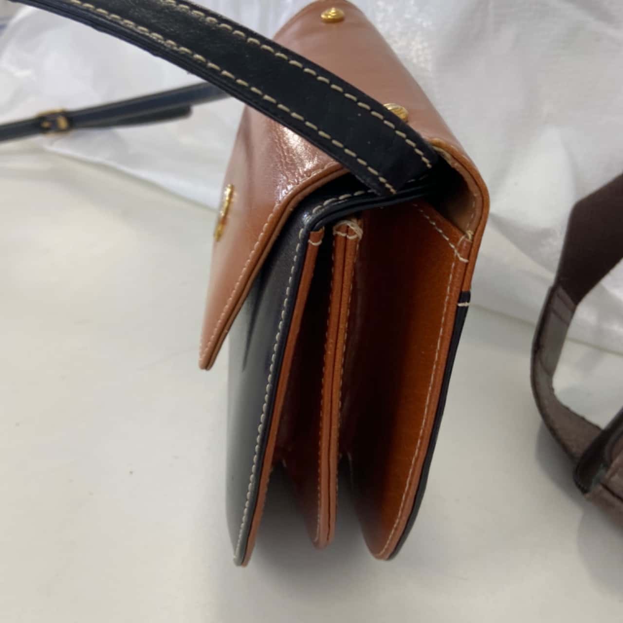 Lowe Daniel Italy Black & Brown leather cross body bag(s)