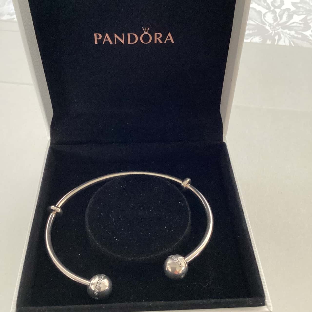 Pandora Womens Bangle Silver (s)