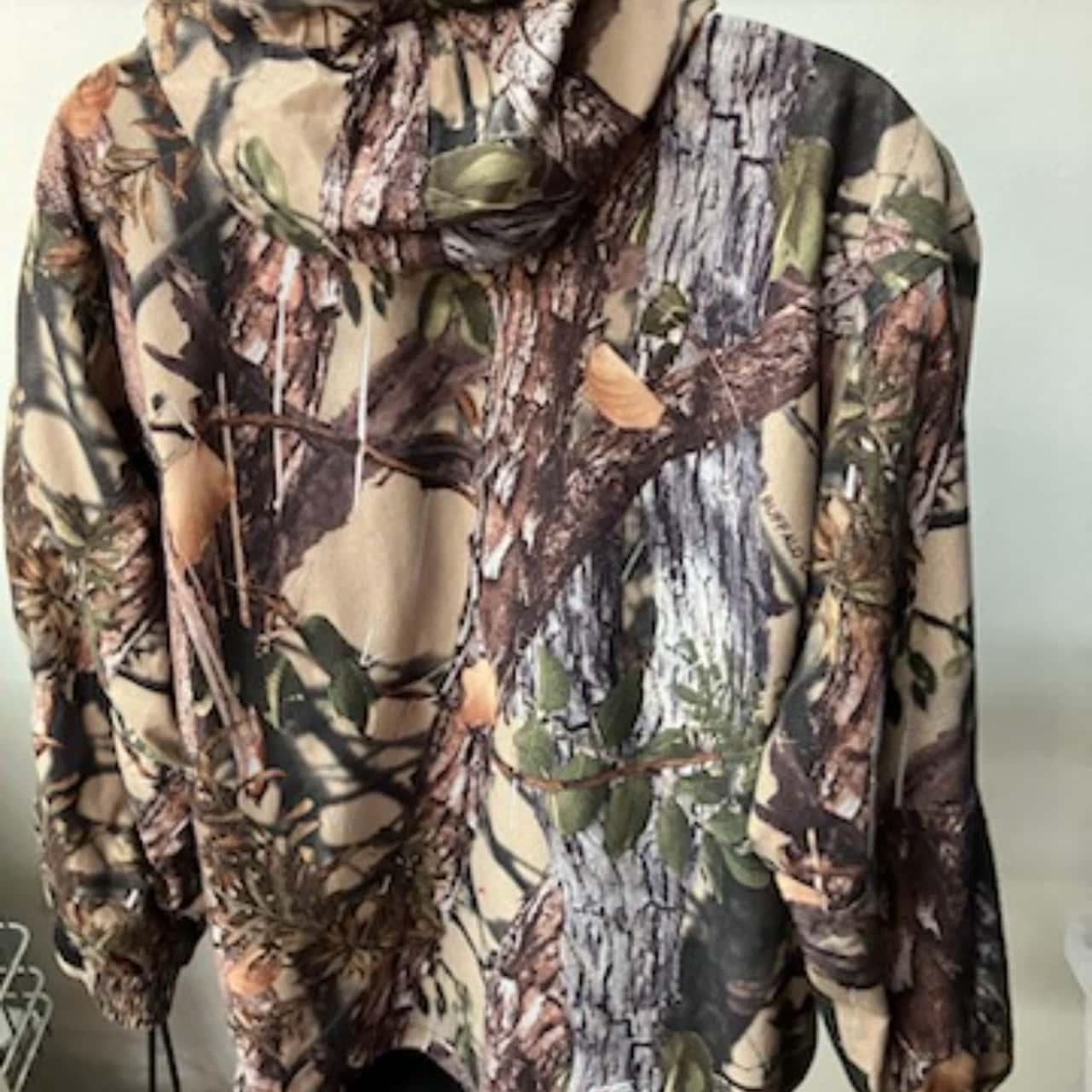 Mens Size 12 Hood Jacket Camouflage blue tag
