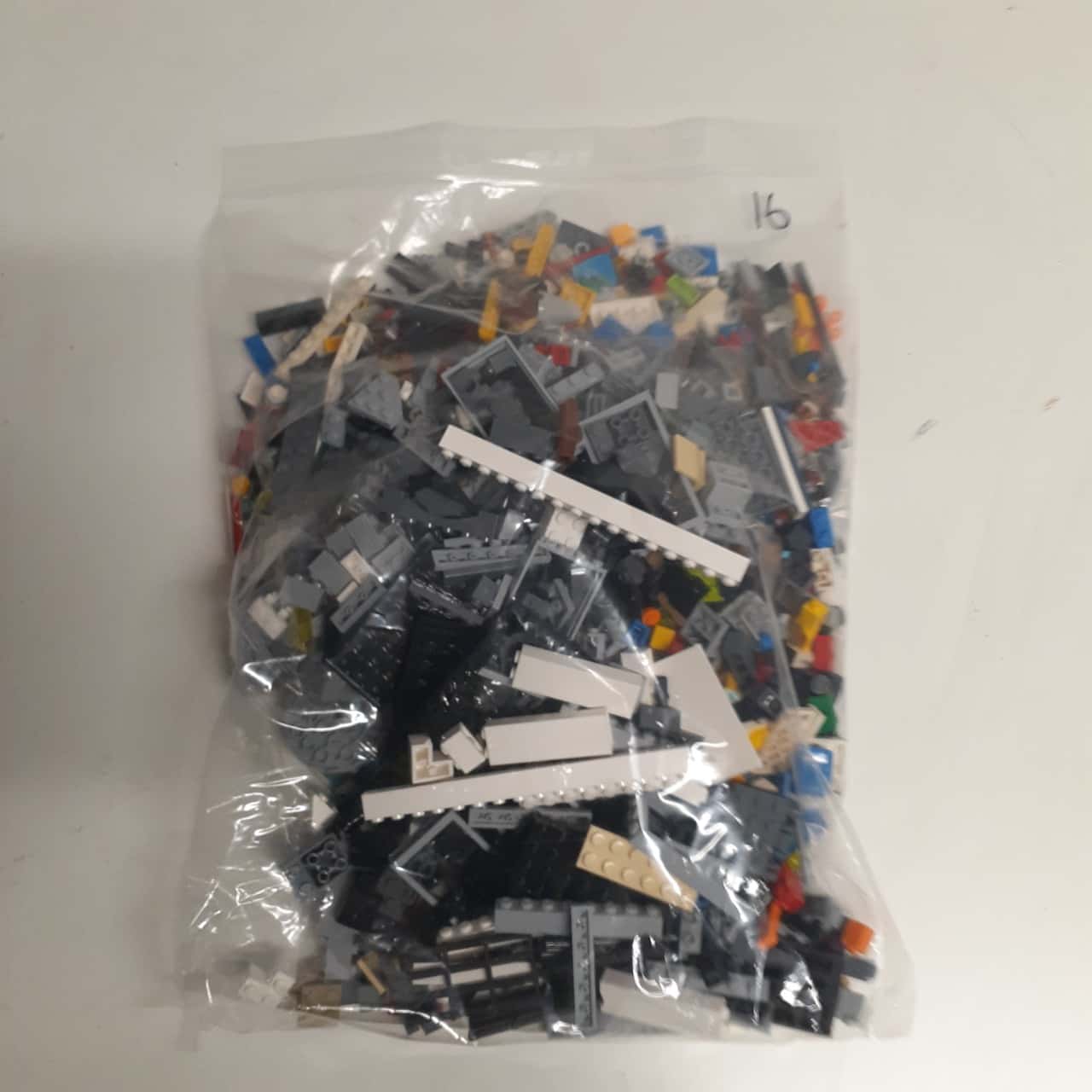 Lego (assorted 1kg bag)(s)