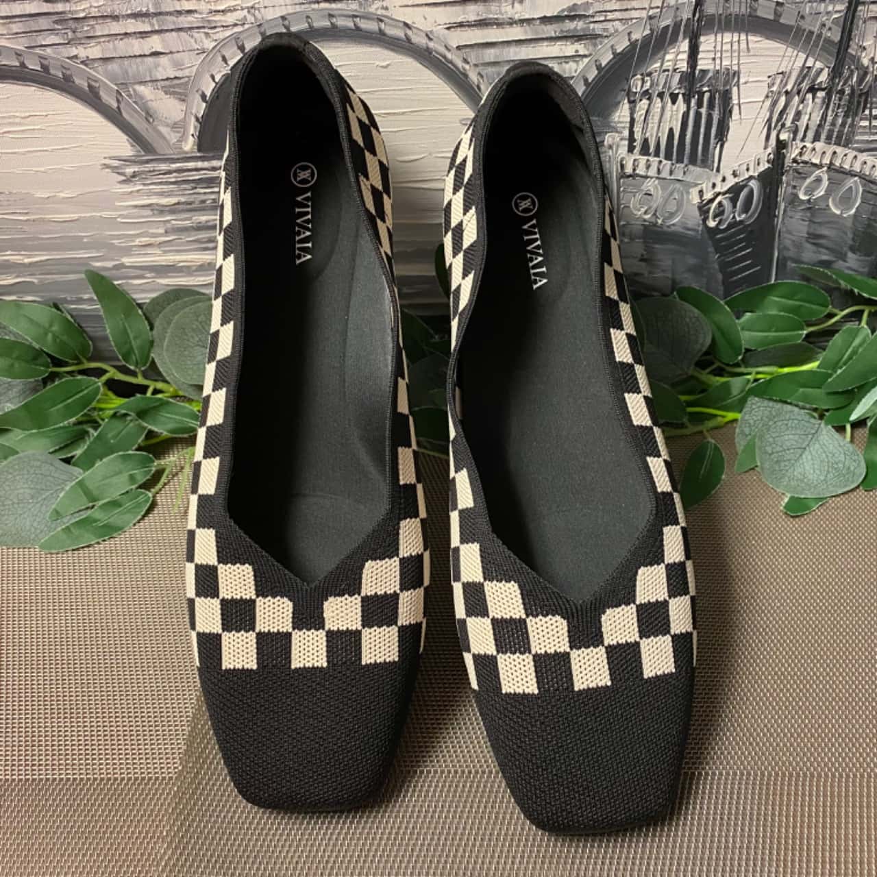 Womens Vivaia Square-Toe V-Cut Flats(s)