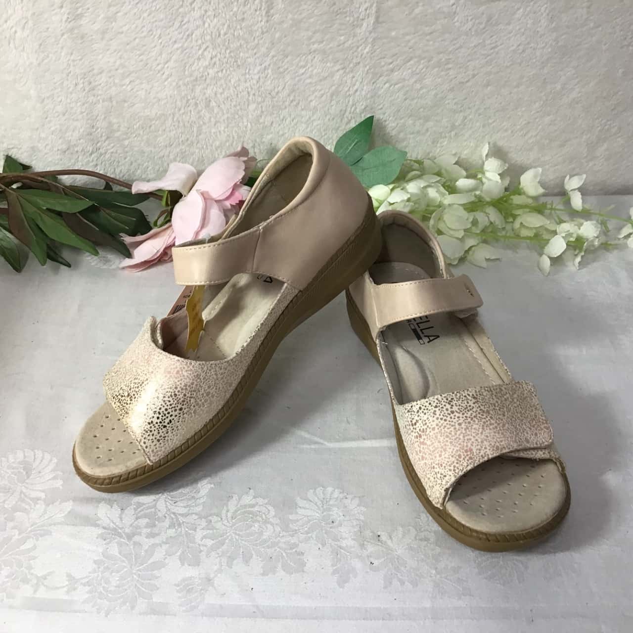 Lorella Footwear Womens Size 38 Blush Pink Sparkly Flat Casual Shoes (new)