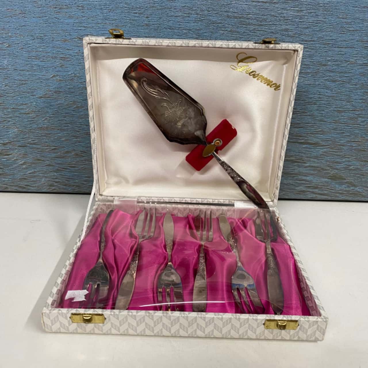 Grosvenor fork and cake server set(s)