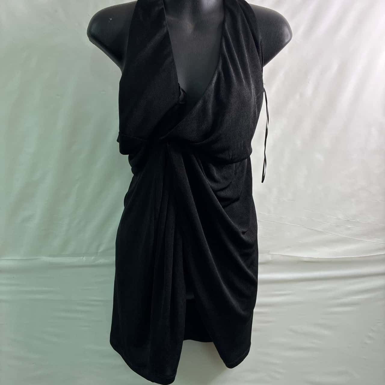 White Fox Womens Size L Cropped Top Black