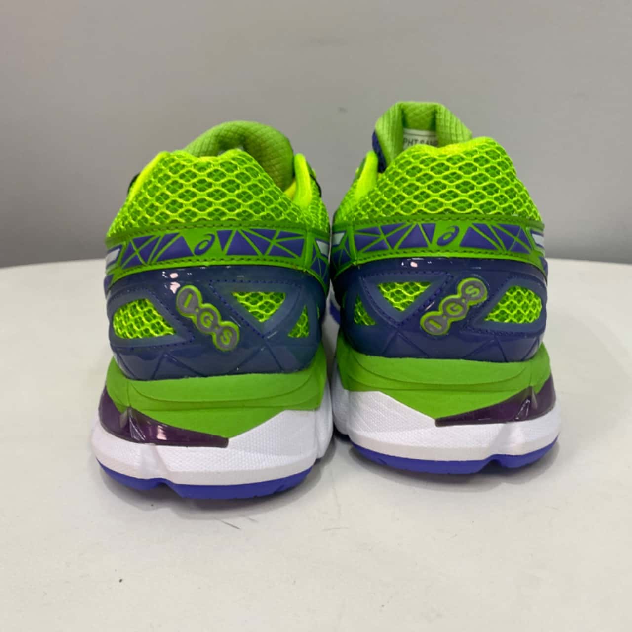 BNWOT Asics Womens FluidRide Size 7 Sneakers / Trainers Green / Yellow