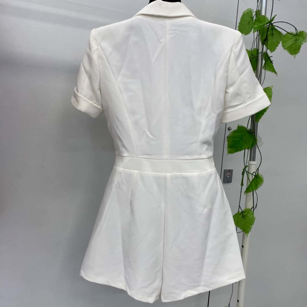 Womens PRINCESS POLLY Amara White Playsuit Brand New(s)