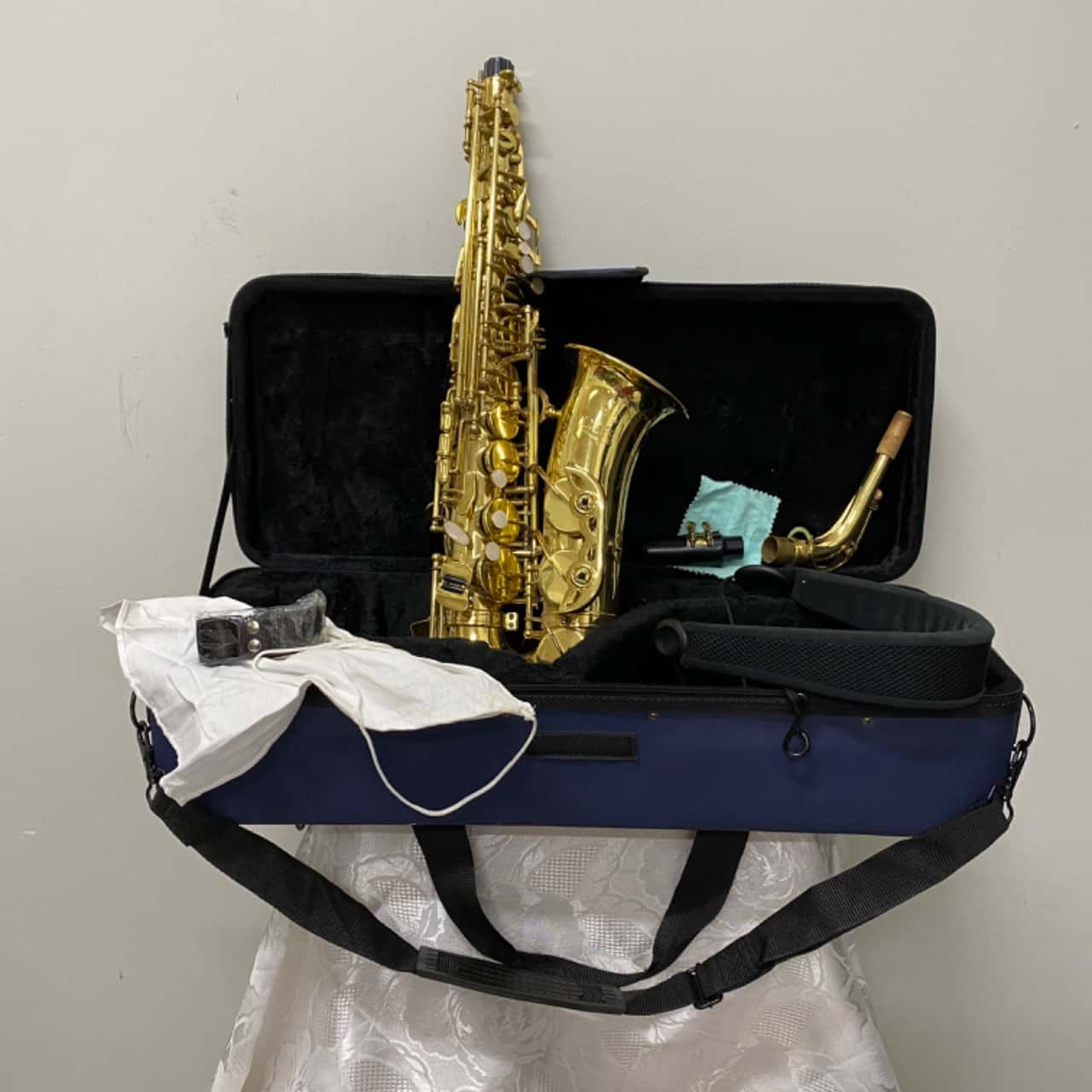 Alysee Saxophone in Carry Case(s)