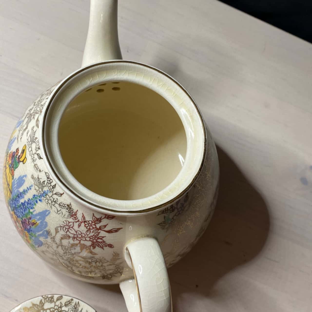 Gibsons Staffordshire Medium Vintage Teapot (s)