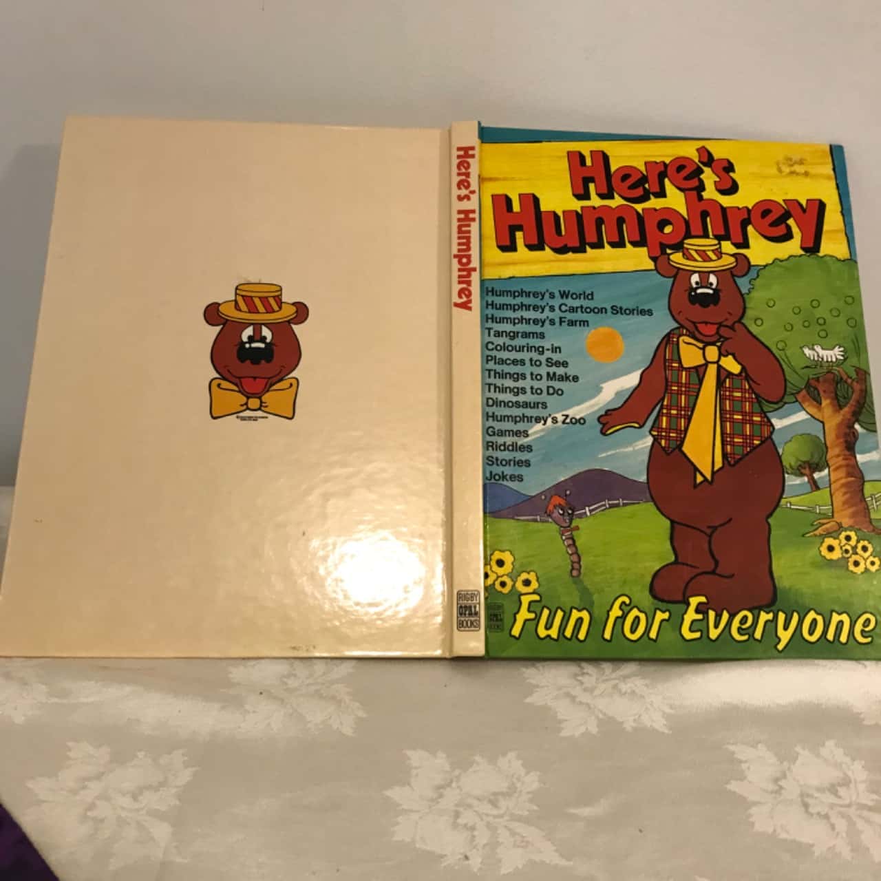 Vintage 1991 H/C Here's Humphrey Book VGC 120 pages(s)