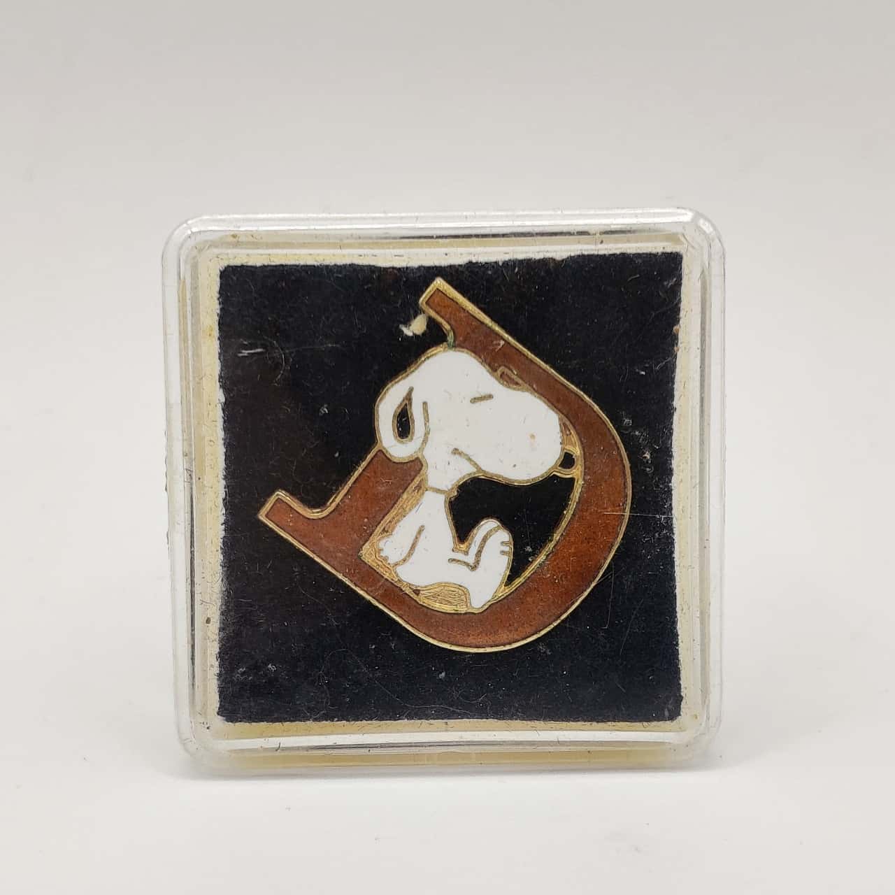 Vintage Charlie Brown Snoopy Letter 'D' Pin