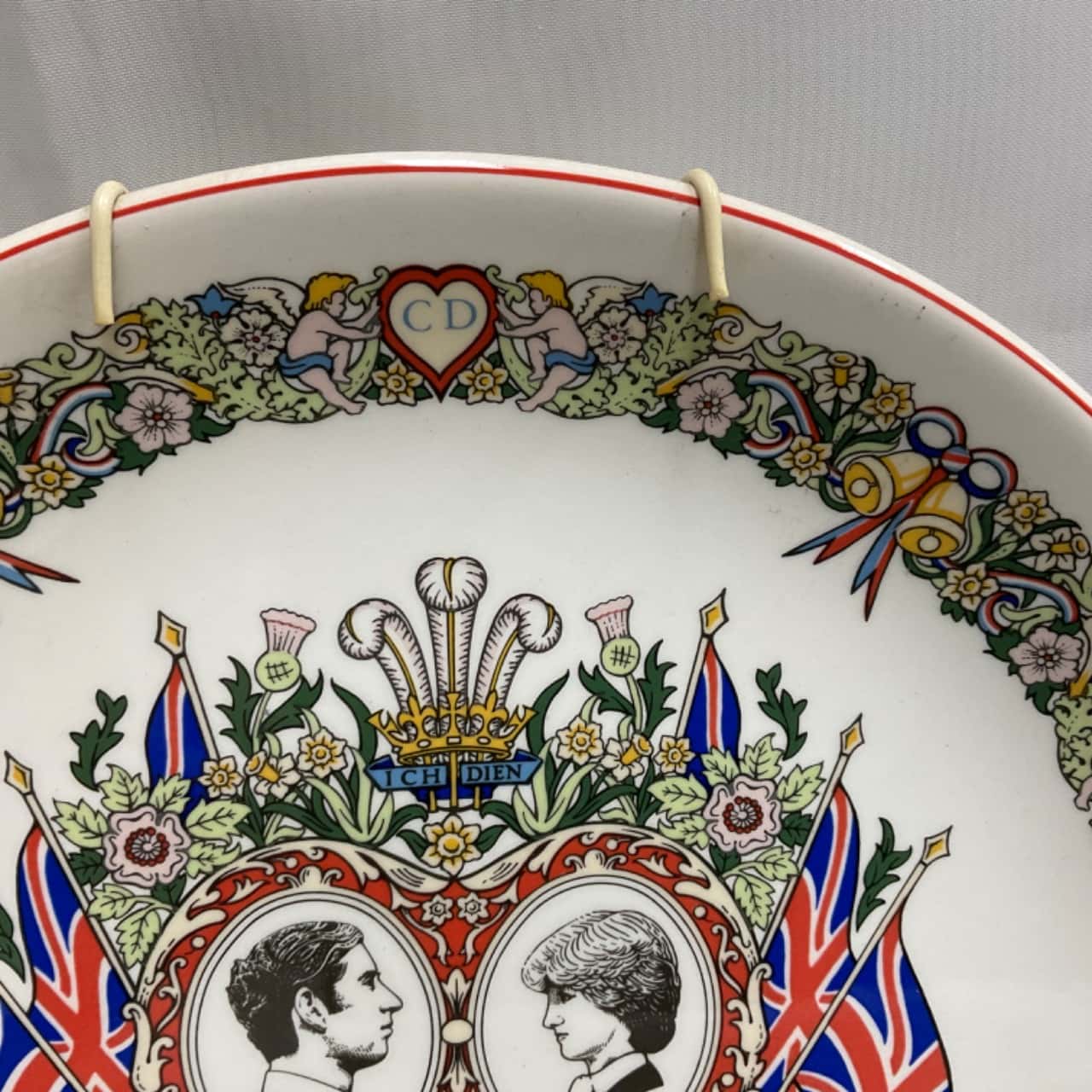 Wedgwood 1981 Royal Wedding Prince Charles Lady Diana 25cm diameter Plate