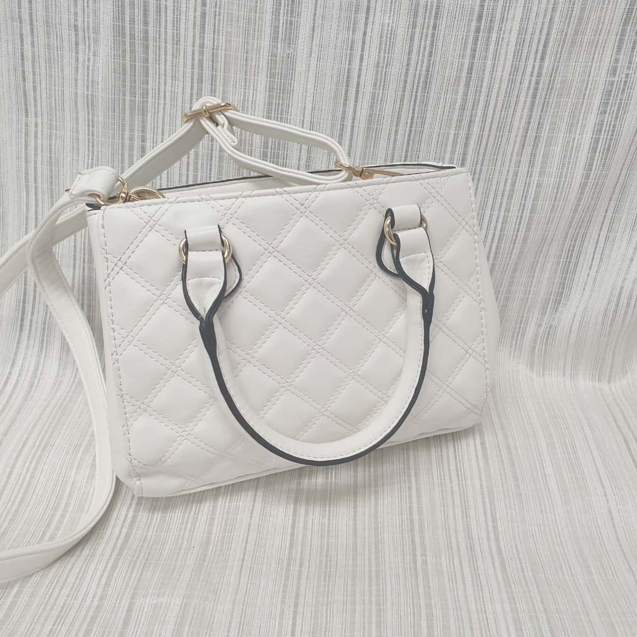 Marikai Super Cute White Double Stitch Quilt Patterned Finish Cross ...