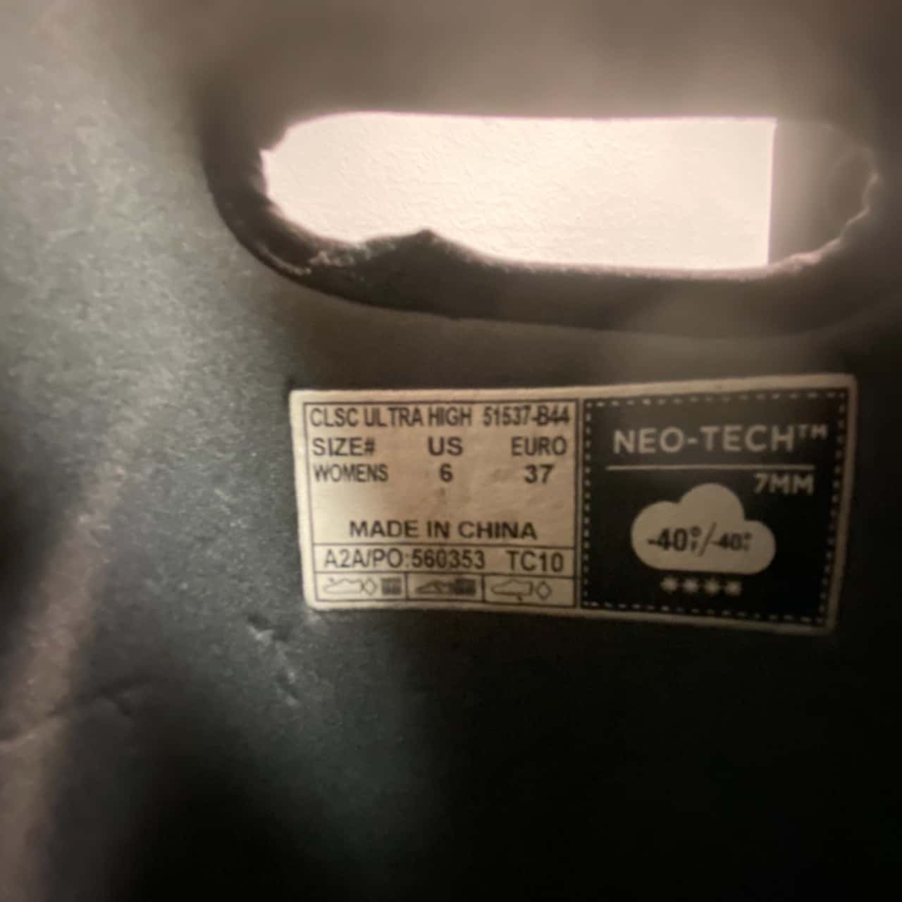 BNWT BOGS Womens WATERPROOF BLACK BOOTS Size 37