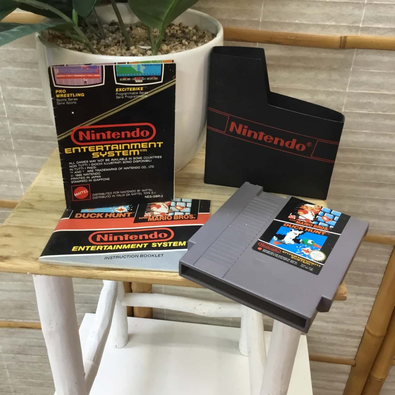 Nintendo 1985 Super Mario Brothers & Duck Hunt Video Game (s)