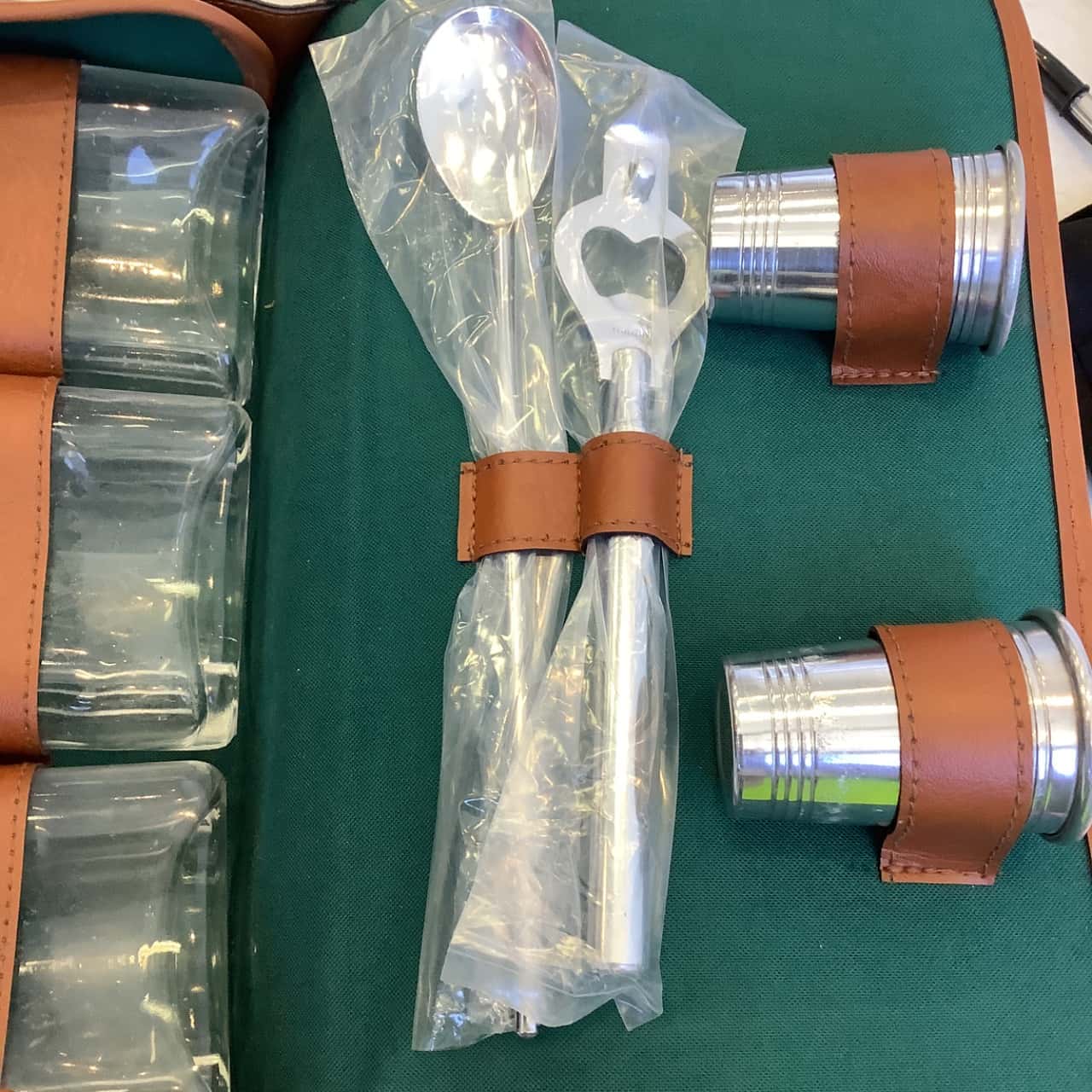 Retro - Picnic Cocktail Set in Green Bag(s)