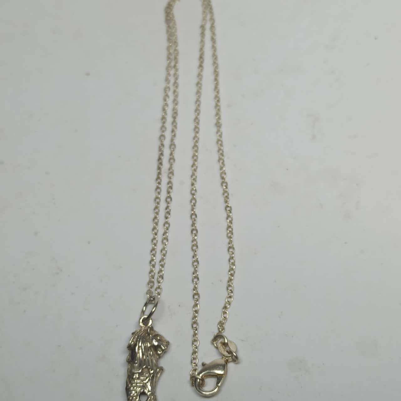 Unisex 925 Silver Necklace & Merlion charm (b7c)(s)