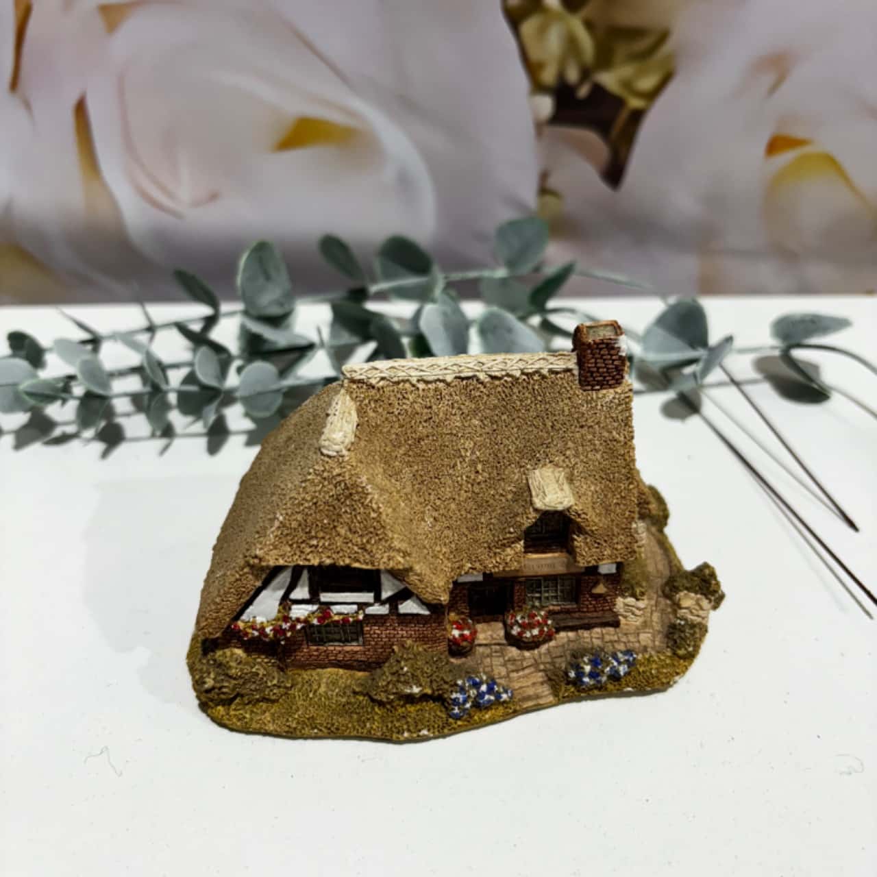 Lilliput Lane The Rising Sun Miniature Masterpiece Charming Collectible