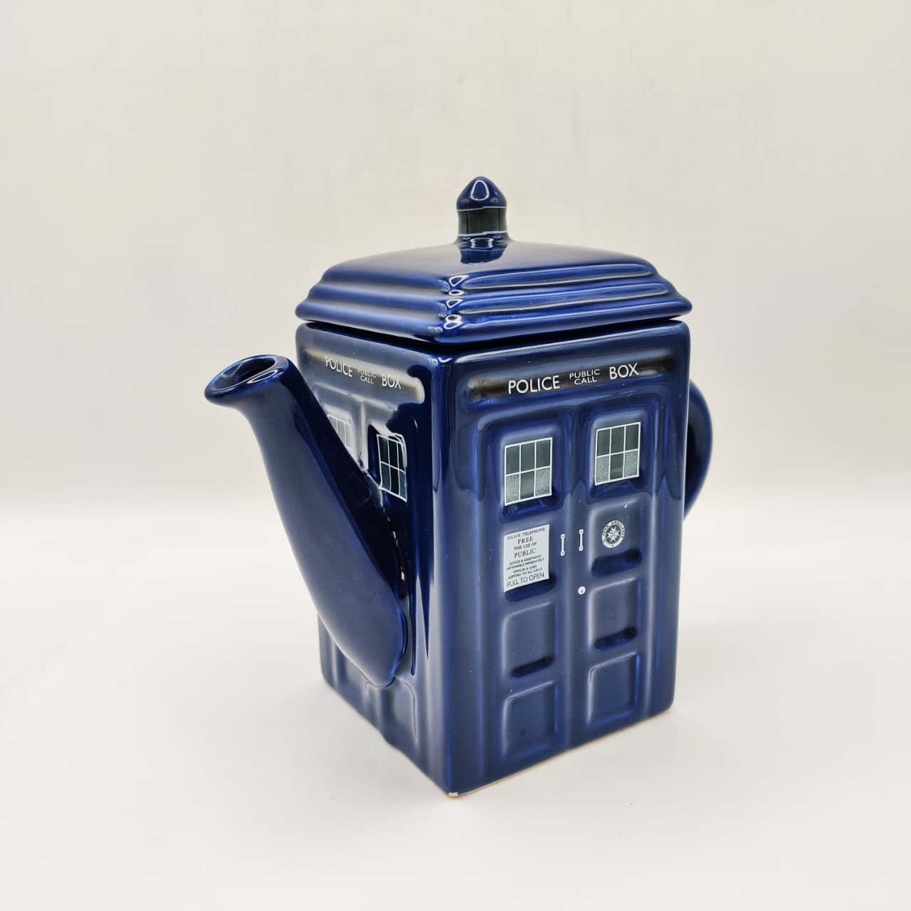 Dr Who TARDIS Ceramic Teapot Tea Pot 750ml(s)