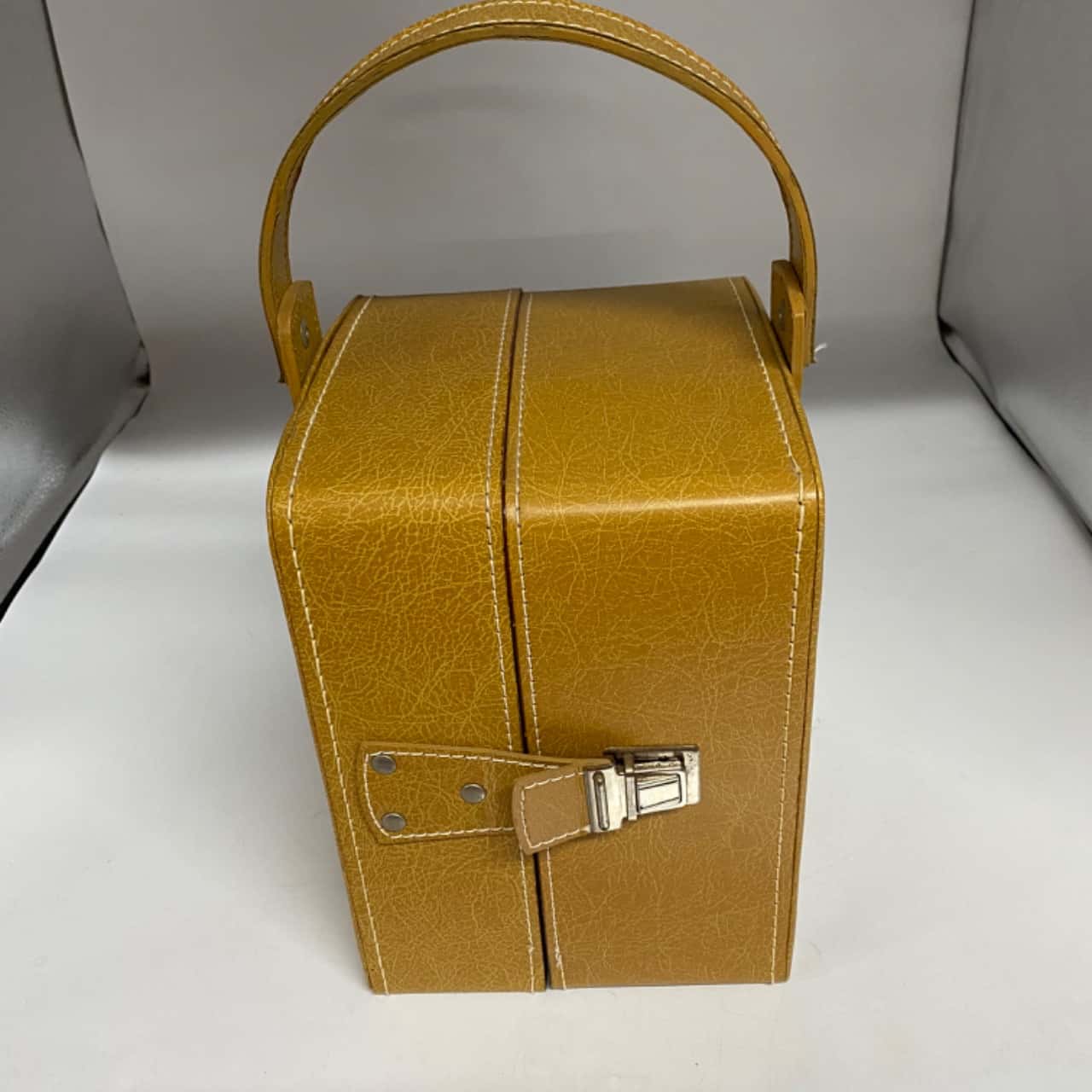 Retro Travel Case(s)