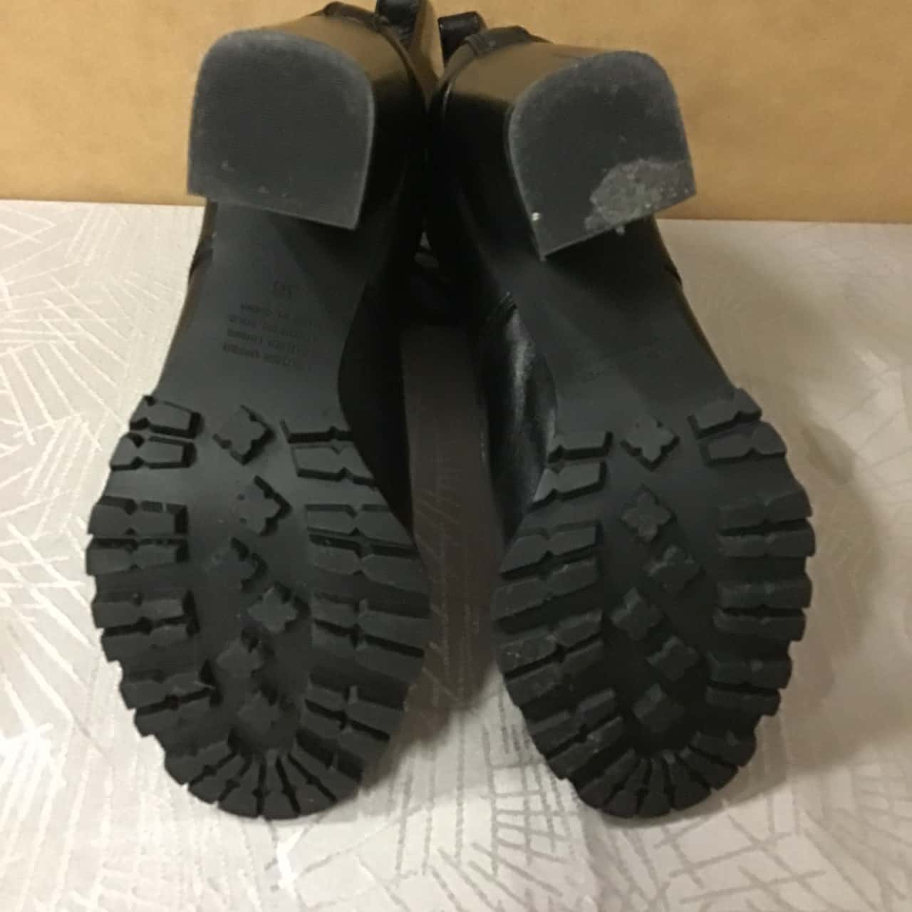 Witchery Womens Size 36 Black Leather Ankle Boots