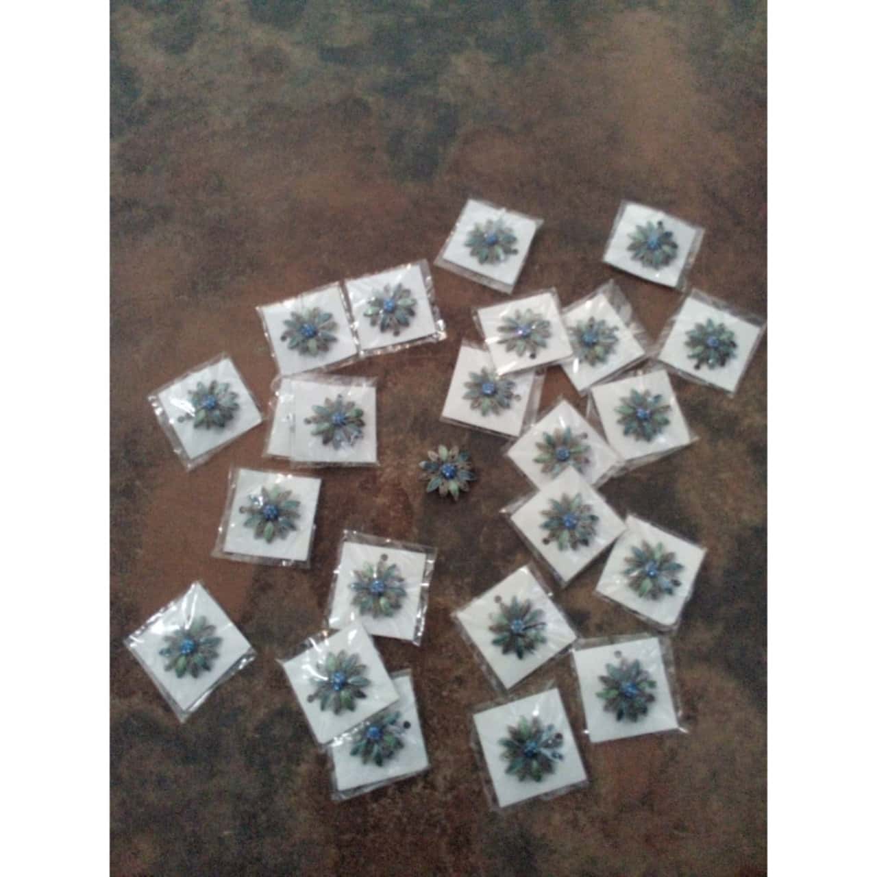 Bulk Lot! 24 x Blue/Green Flower Brooches