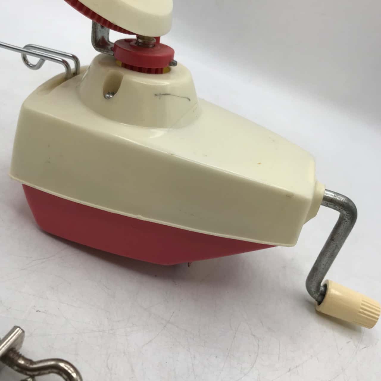 Vintage. Empisal Knitmaster Wool Ball Winder. Coral and cream. Rare find.