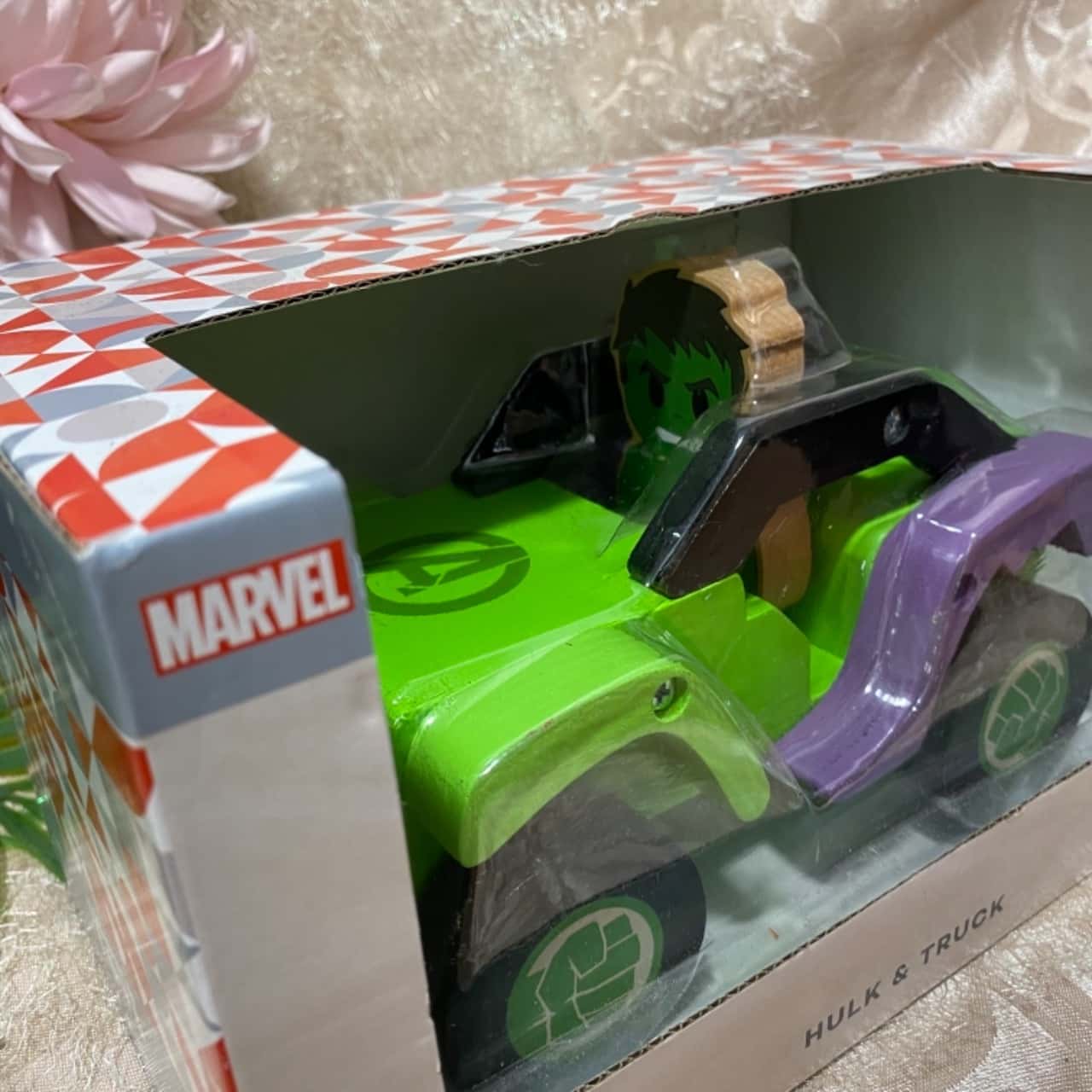 Marvel Wooden toys Hulk + Truck