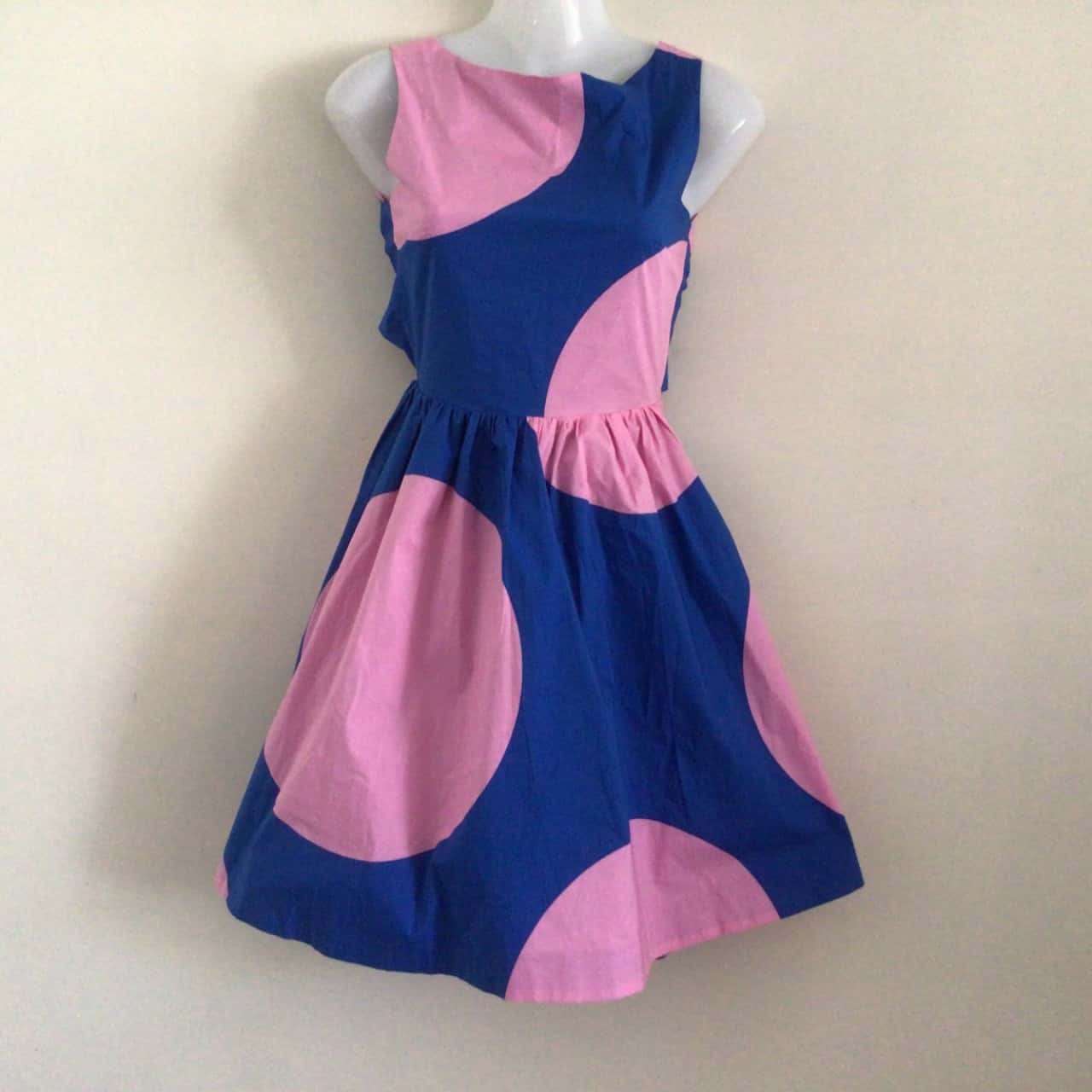 NWOT Pretty Womens GORMAN COCKTAIL DRESS Size 6 Blue/Pink (s)