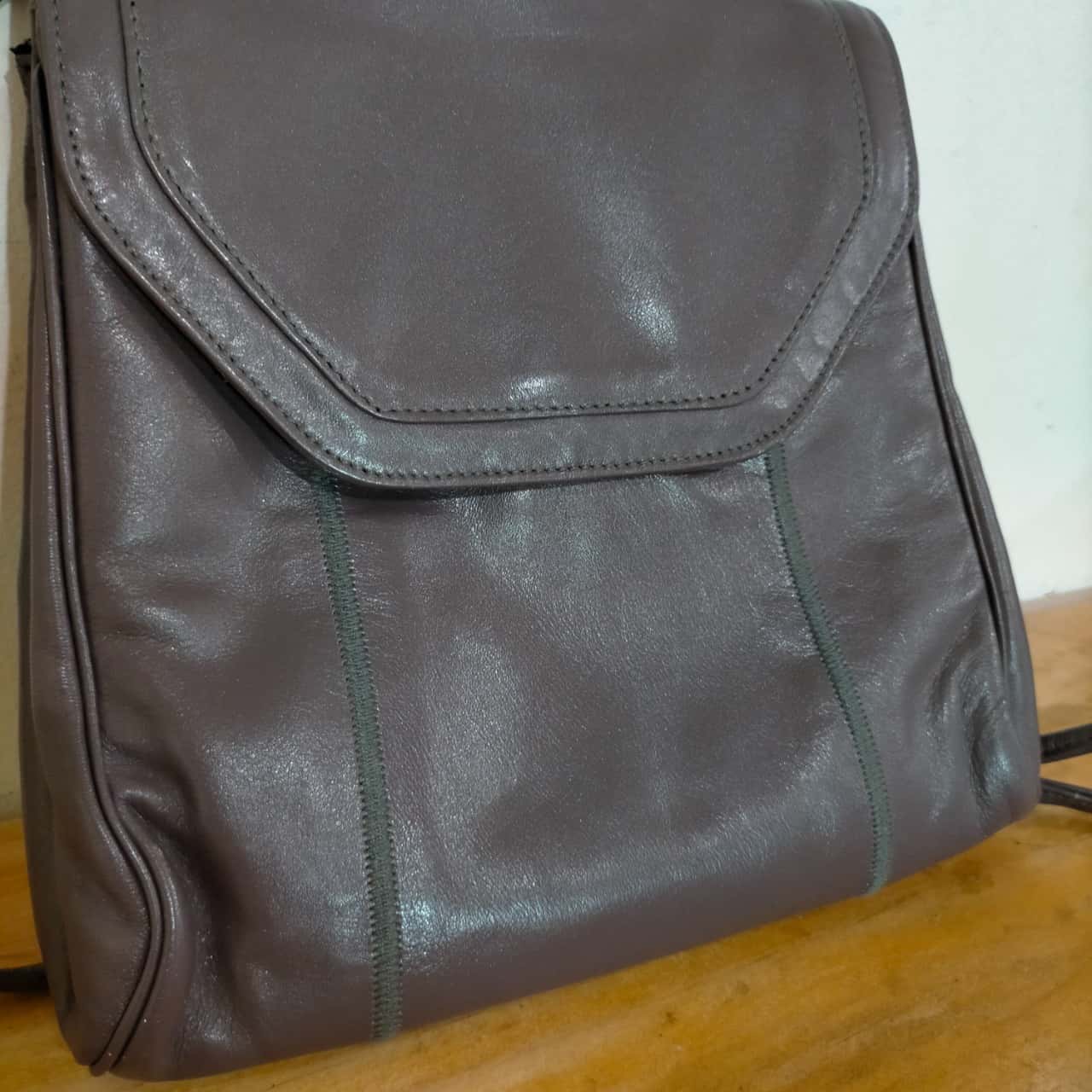 VINTAGE Australian made Leather Handbag Mocha Brown/ Grey VGVC(s)