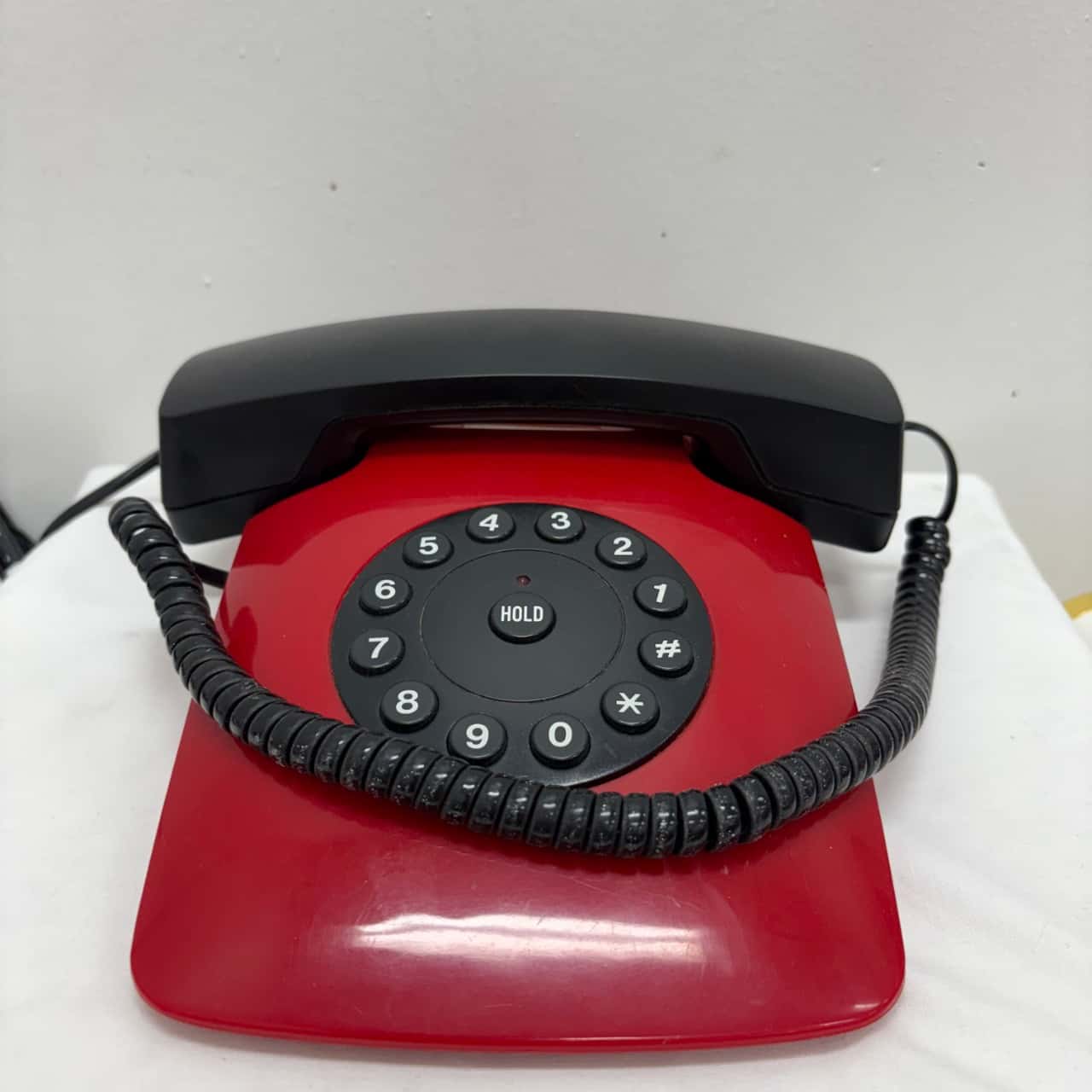 Retro Red Phone (s)