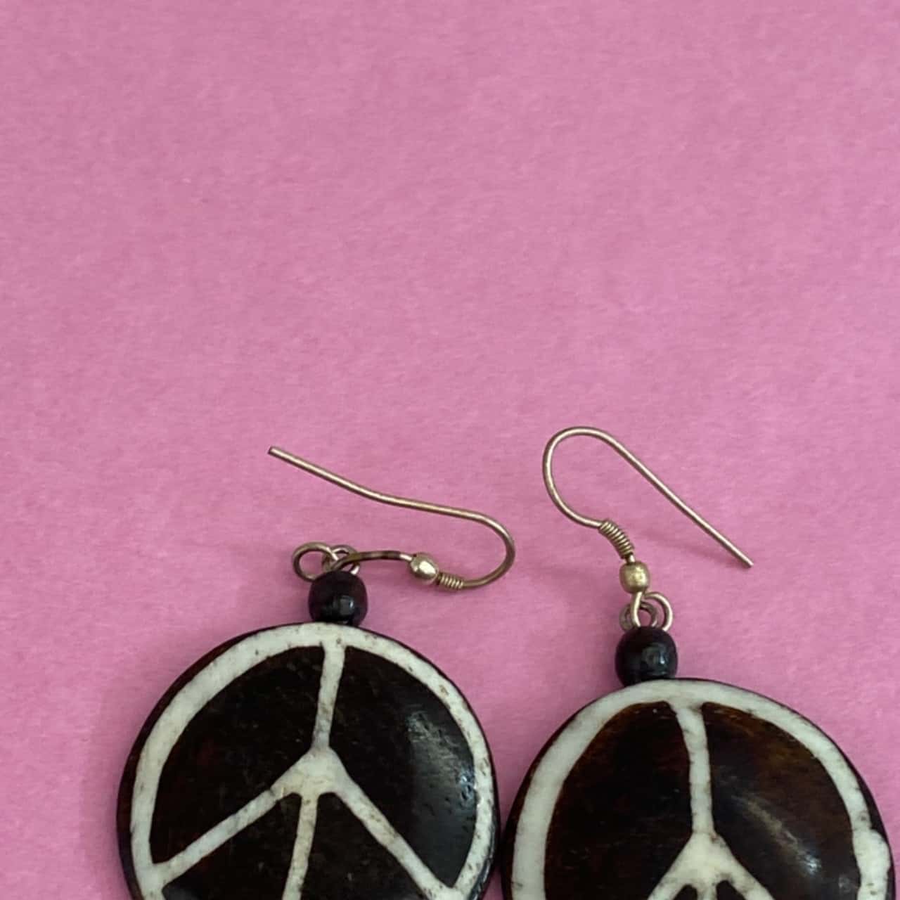 Peace earrings(s)