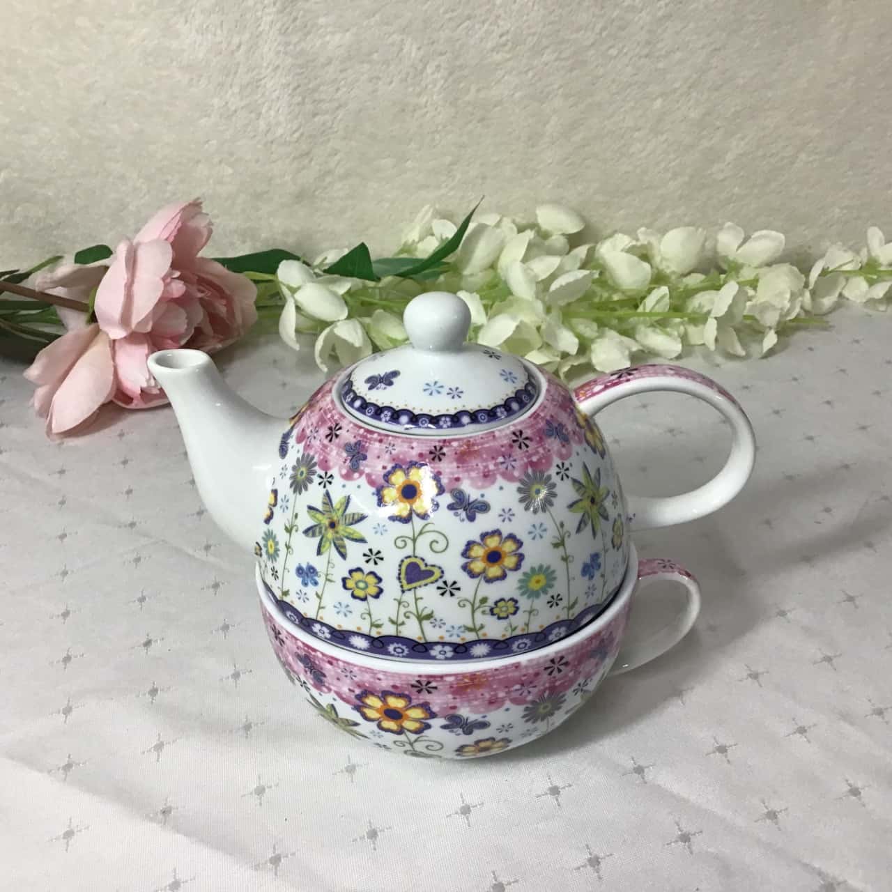 *REDUCED* Season Collection White / Multicolour Floral Pattern China ...